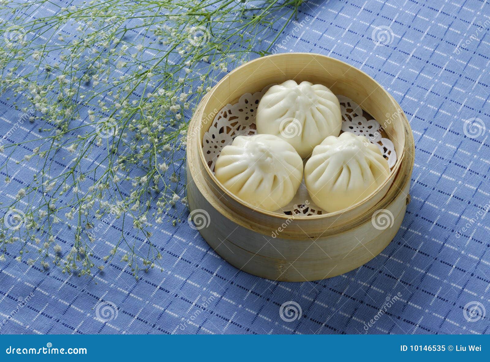 CHINESE GESTOOMDE BROODJES stock afbeelding. Image of aziatisch - 10146535