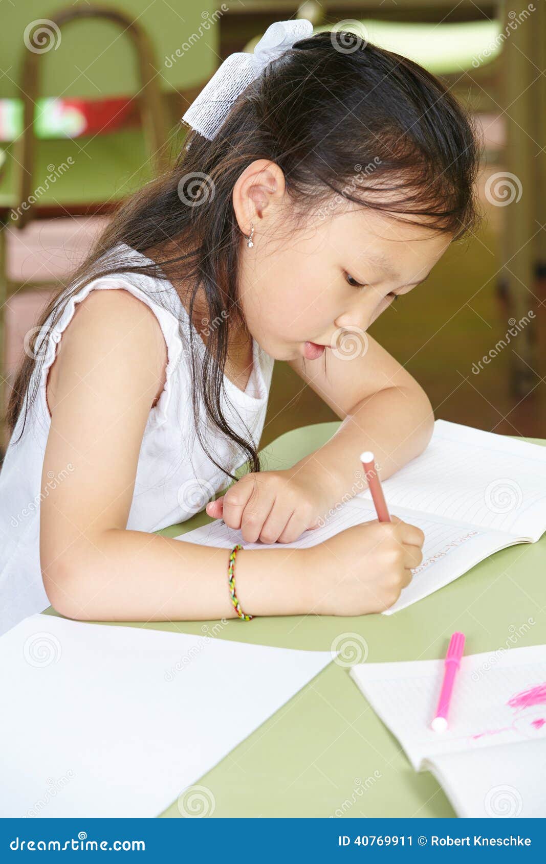 Chinese Girl Learning To Write Stock Image - Image of cute, chare: 40769911