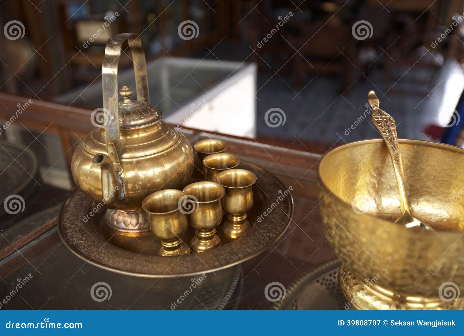 Chinese Golden Tea Pot and Cup Stock Image - Image of gold, coffee ...