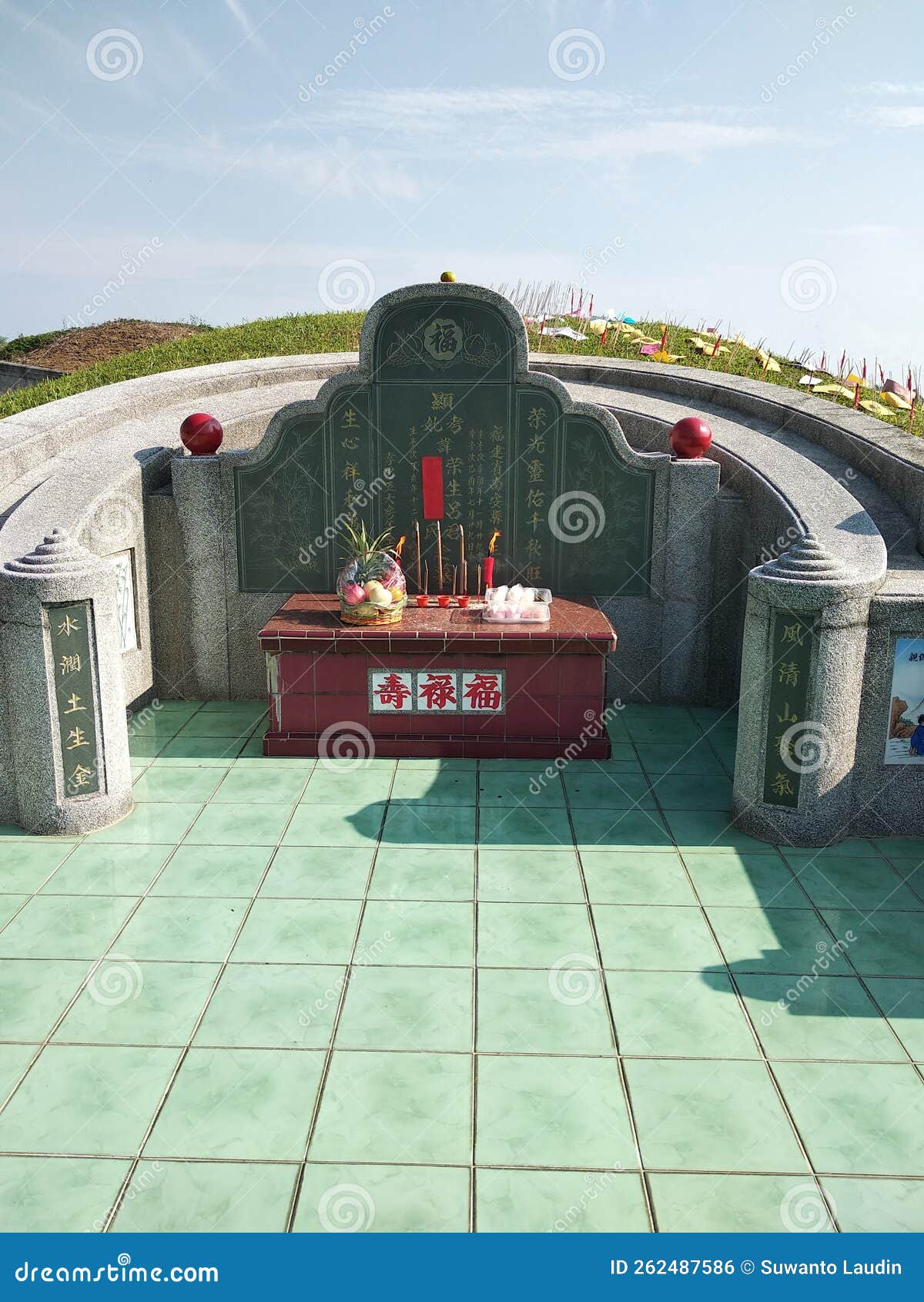 A Chinese Grave stock photo. Image of mural, transport - 262487586