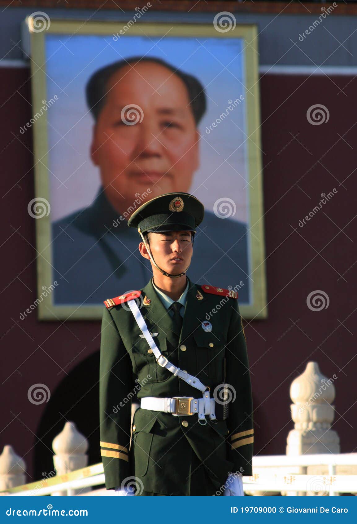 Chinese Guard Editorial Image - Image: 19709000