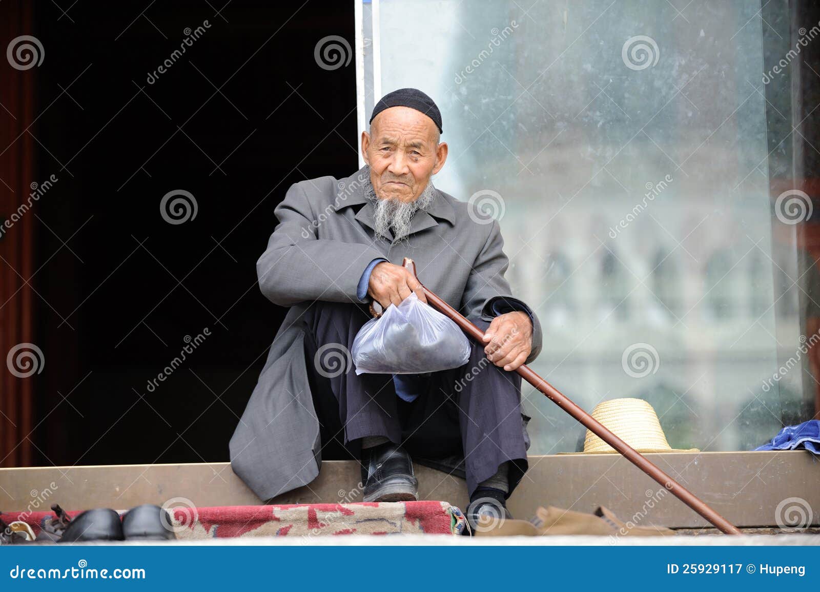 An Chinese Hui old man editorial photography. Image of grandpa - 25929117