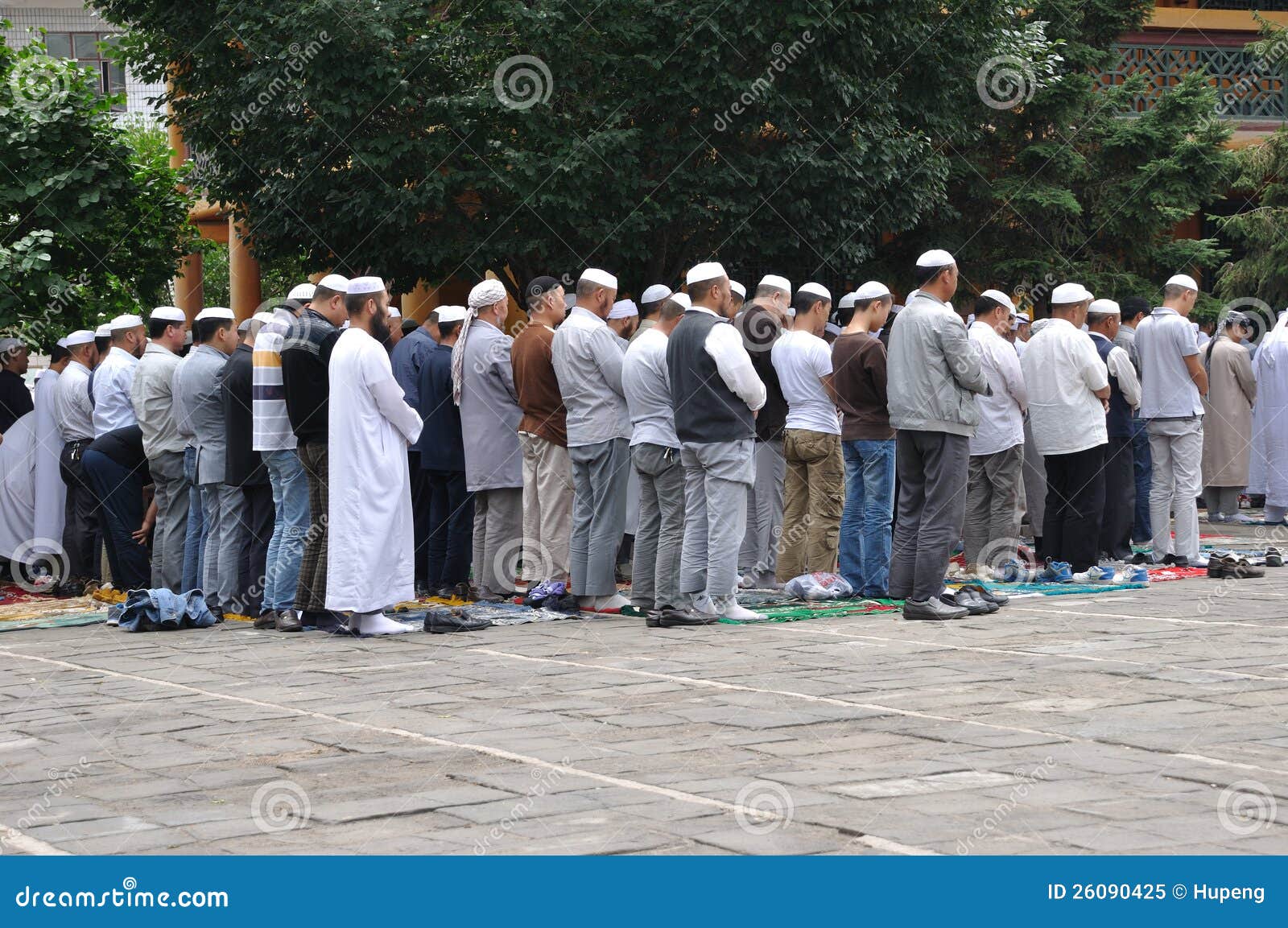 Chinese hui people worship editorial image. Image of ethnicity - 26090425