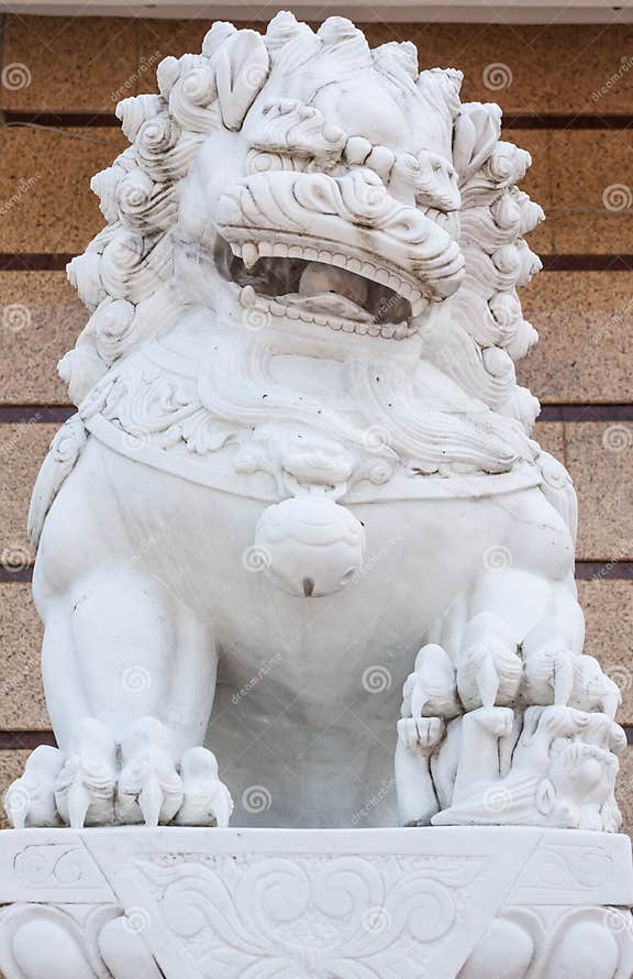 Chinese imperial lion stock image. Image of history, gate - 26855349