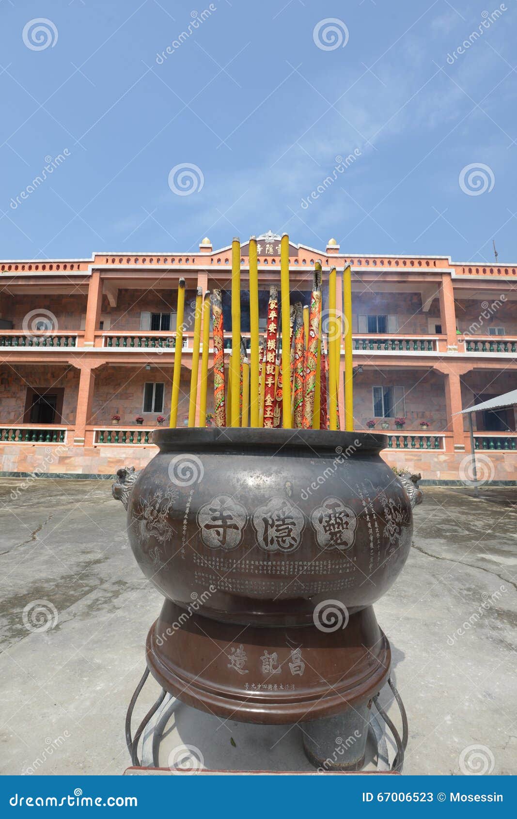 Chinese incense editorial stock photo. Image of temple - 67006523
