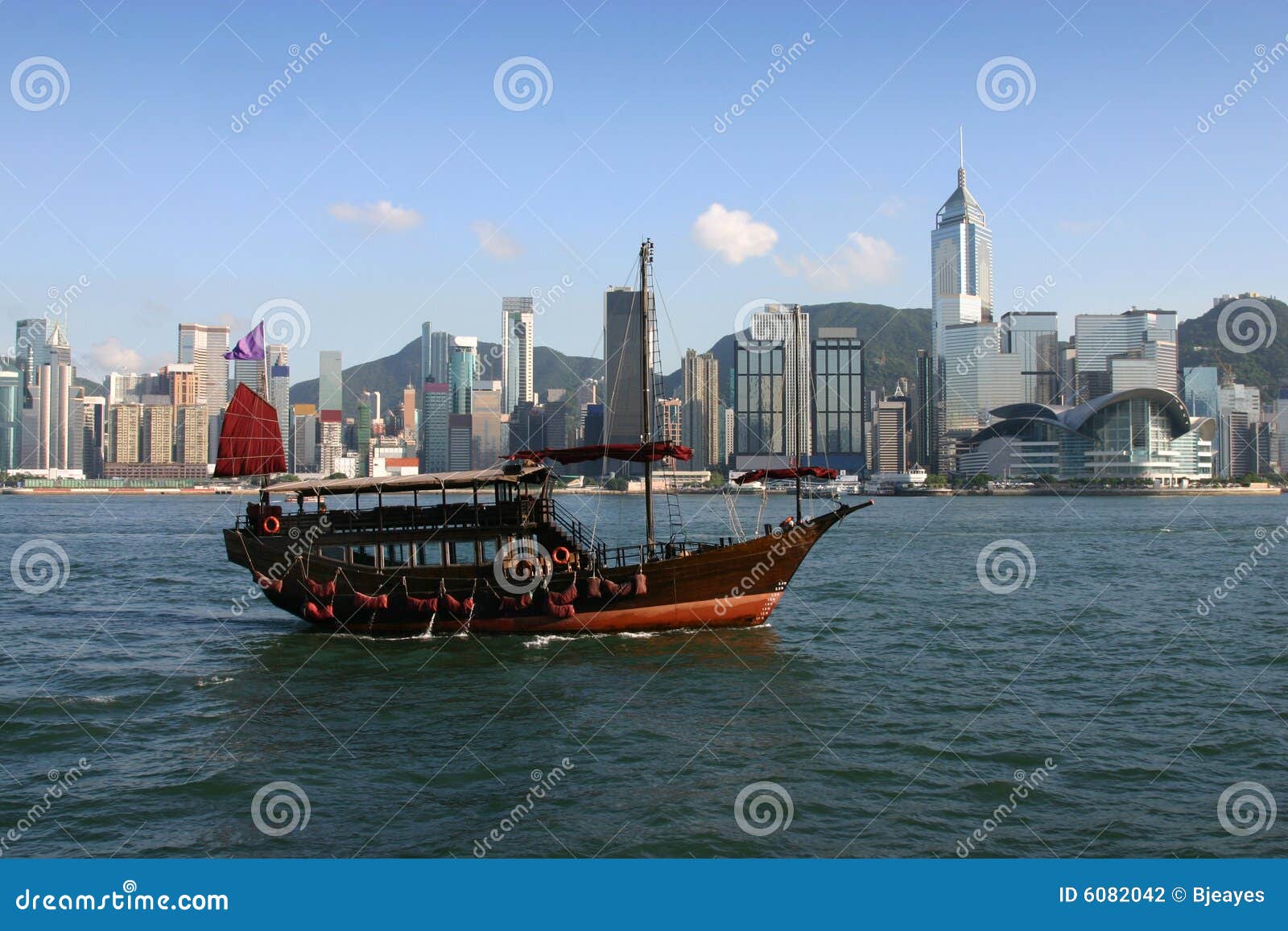 Chinese junk stock photo. Image of water, hong, traditional - 6082042