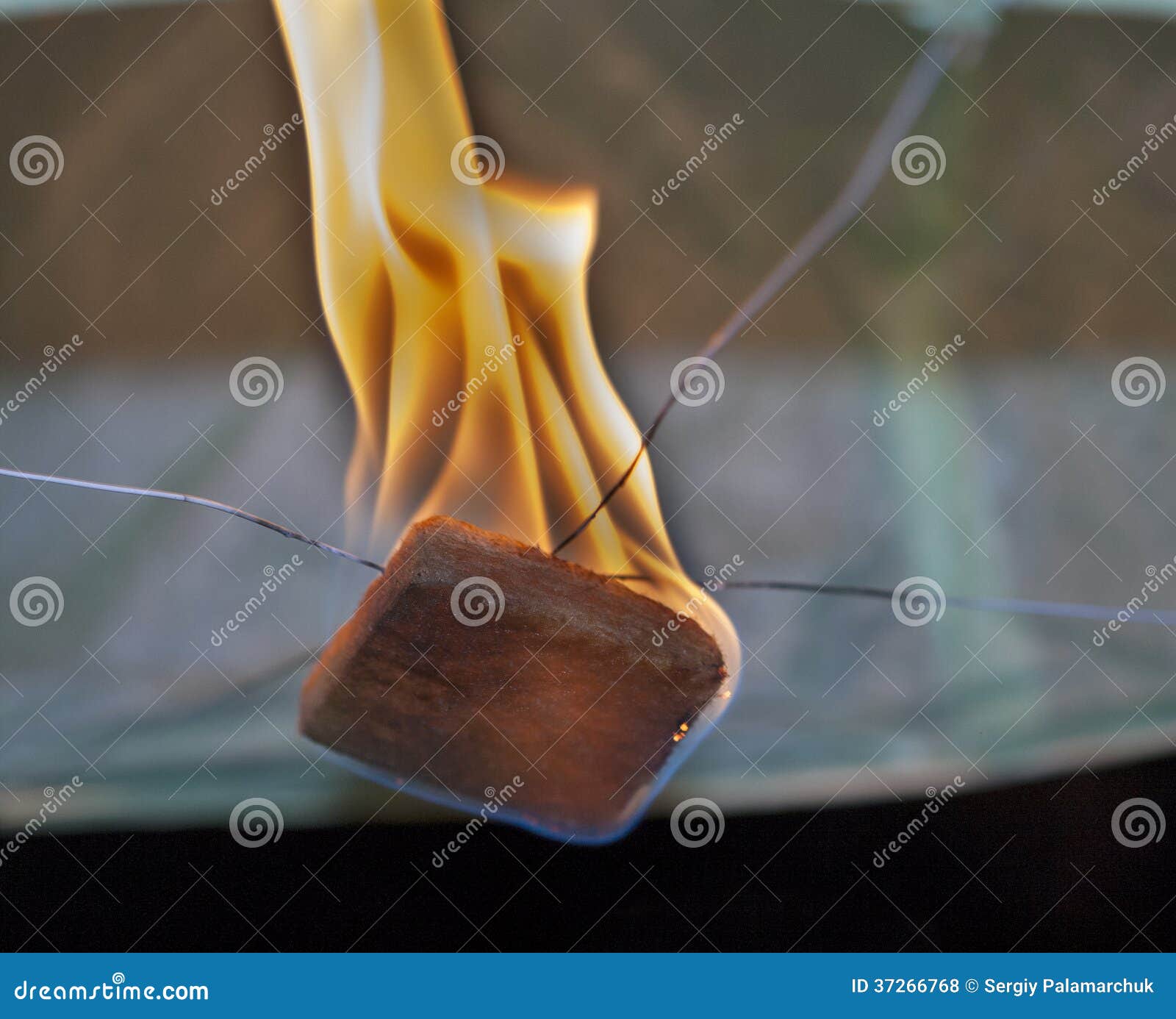 Chinese Kongmin Light Lantern Launch Stock Photo - Image of yellow ...