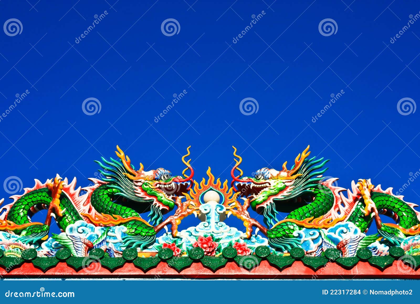 Chinese Kunst Met Dak Van Een Draak. Stock Foto - Image of welvaart ...