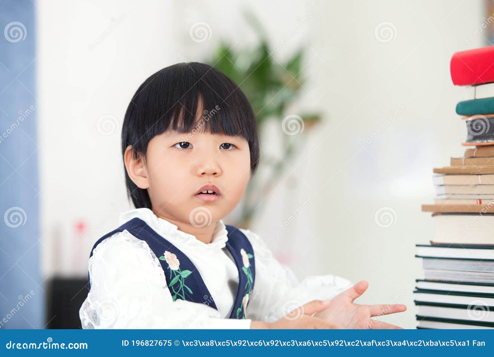 Chinese Little Girl is Studying Stock Image - Image of culture, little ...