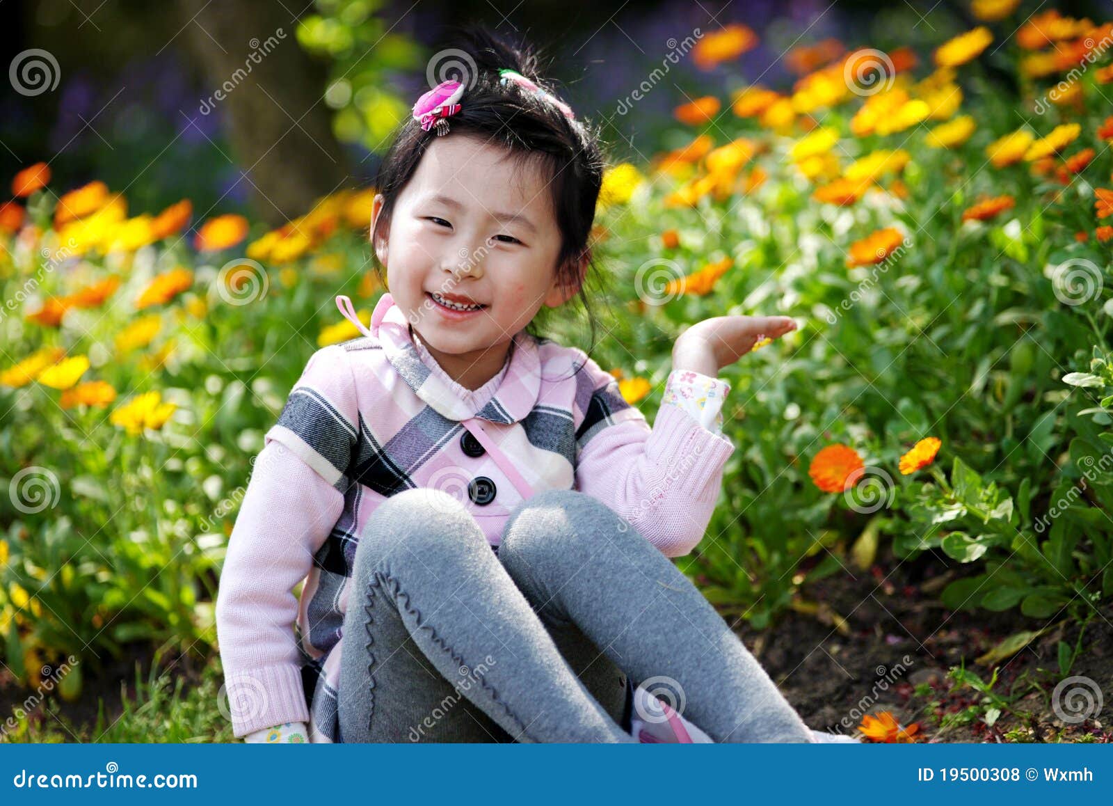 Chinese lovely girl stock photo. Image of background - 19500308