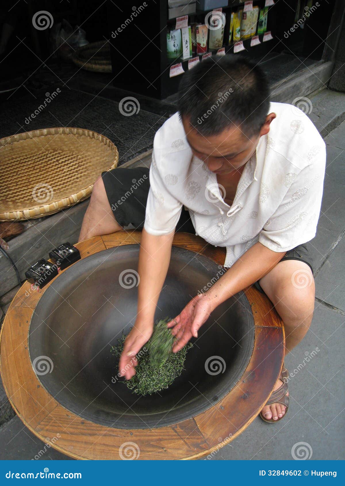Chinese man is making tea editorial photography. Image of cultural ...