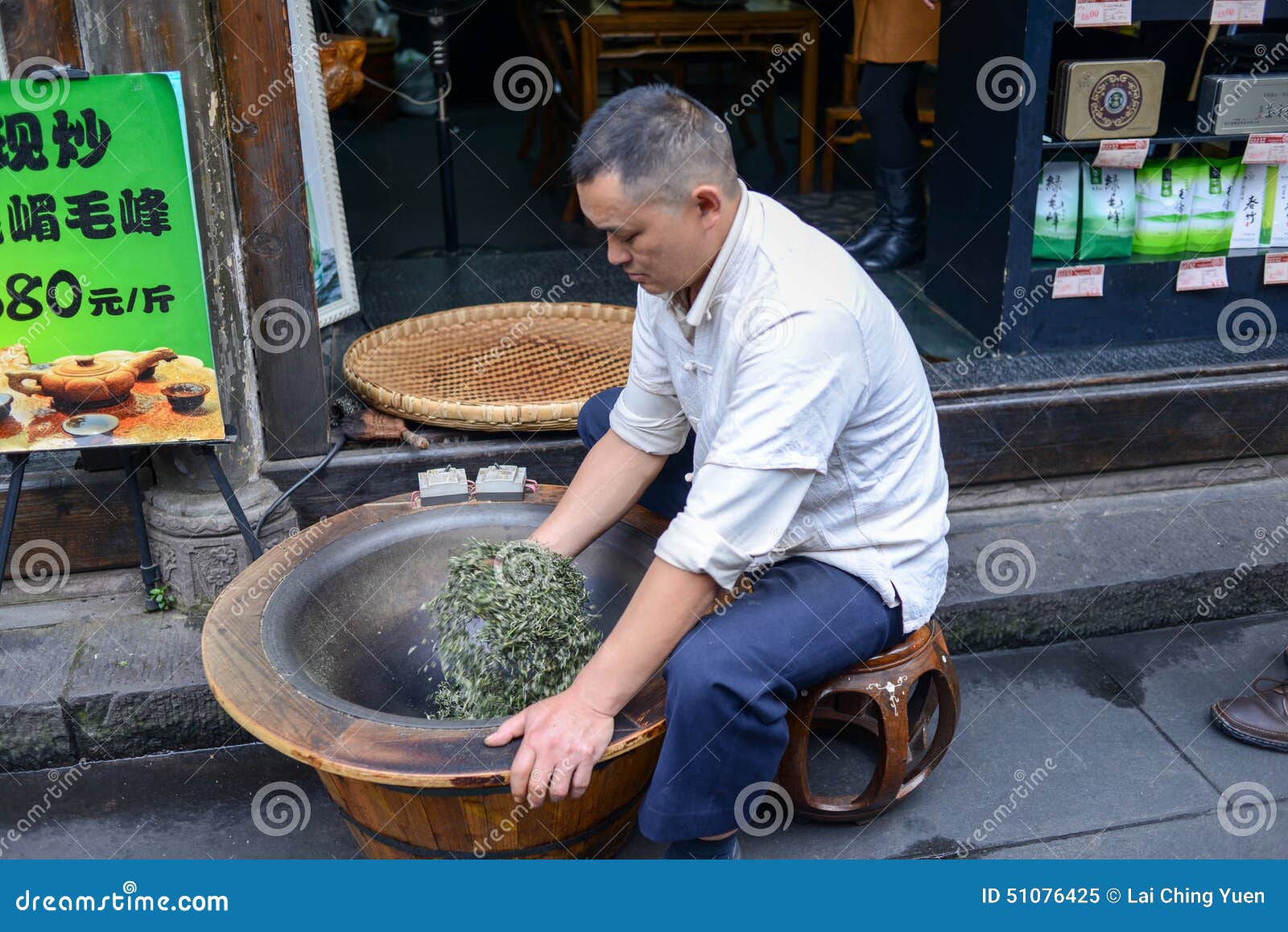 Chinese Man Stir-drying Tea, Editorial Image - Image of business, asia ...