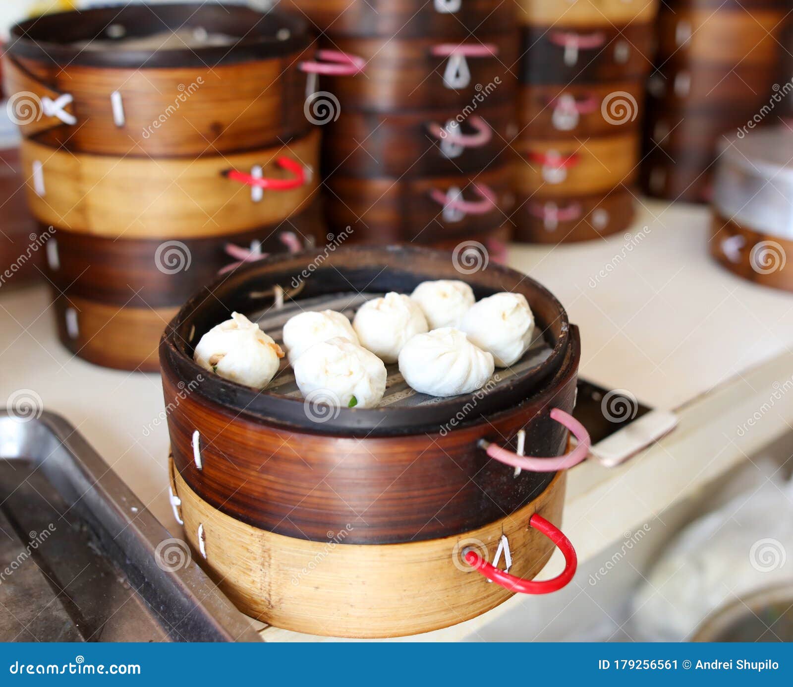 Chinese Manti is Cooked in a Mantle Stock Image - Image of dough, manti ...
