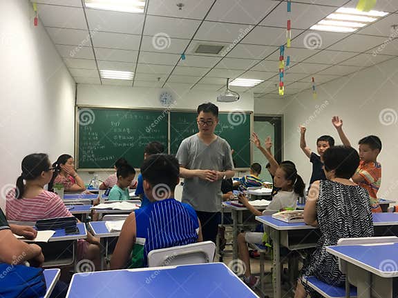 Chinese math class editorial photography. Image of study - 74743542