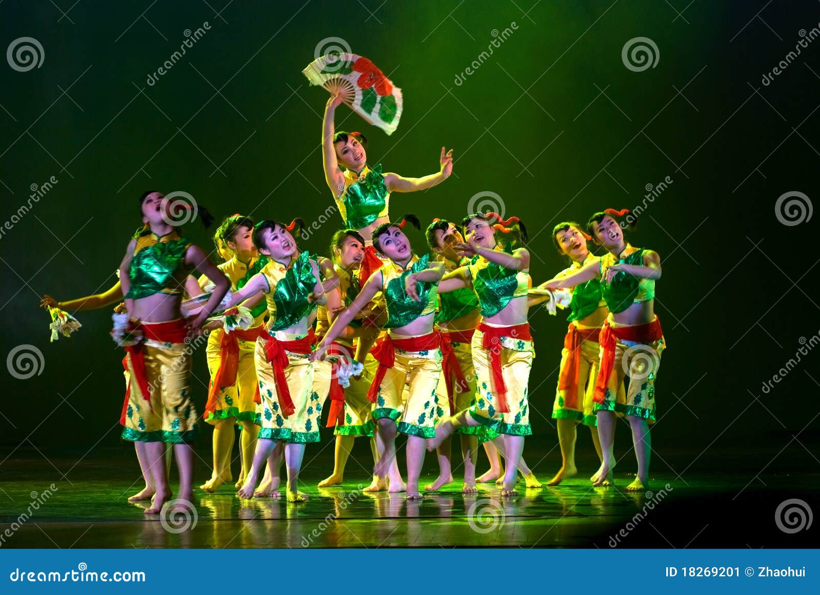 Chinese modern dance editorial photo. Image of fashion - 18269201