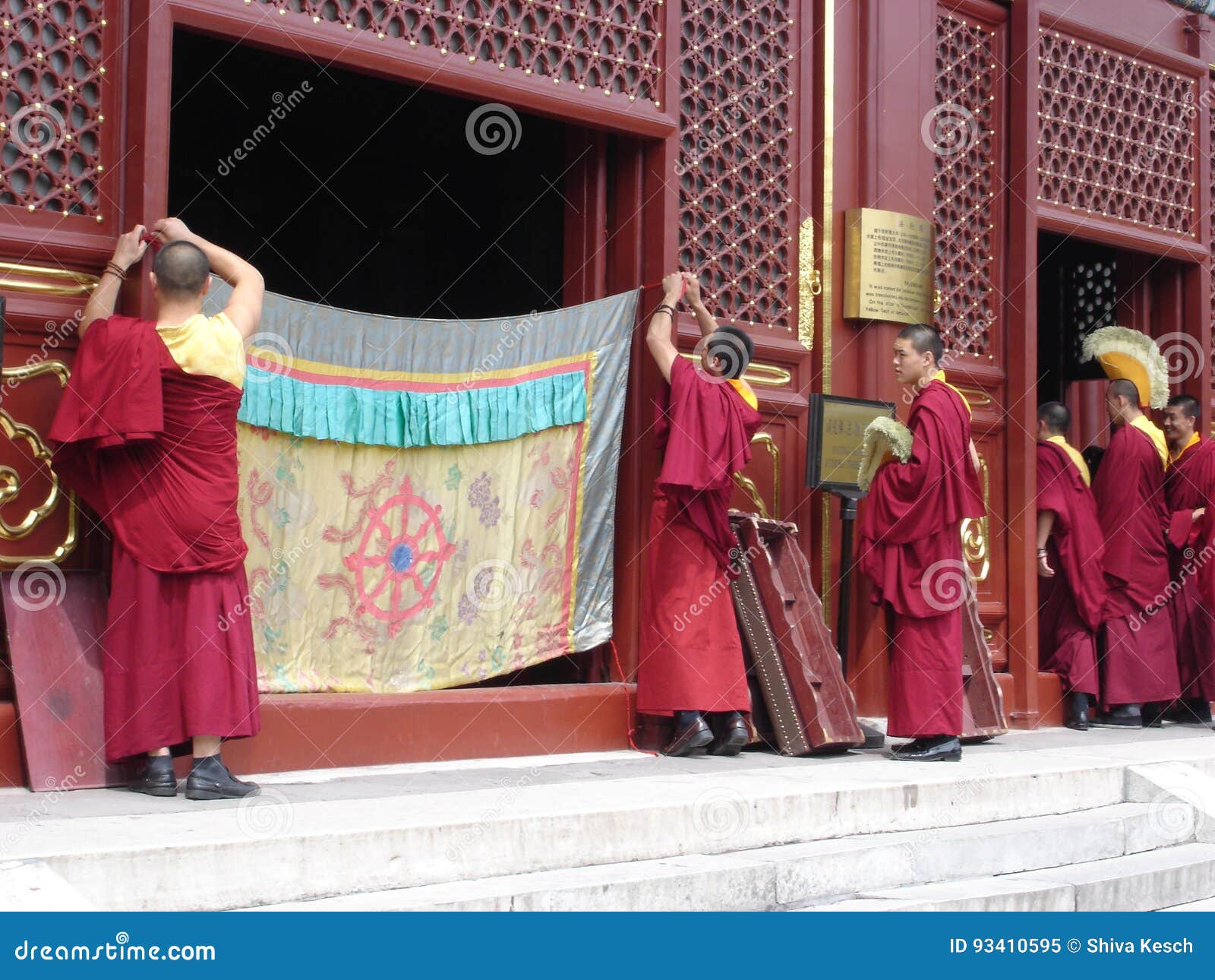 The Chinese Monks Chanting In Wat Phanan Choeng,Thailand. Editorial ...