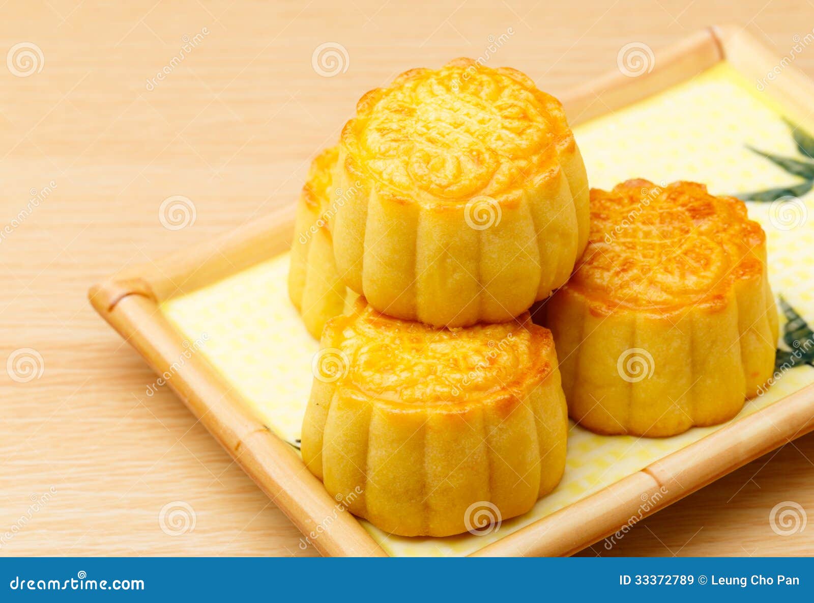 Chinese mooncake stock image. Image of cuisine, baked - 33372789