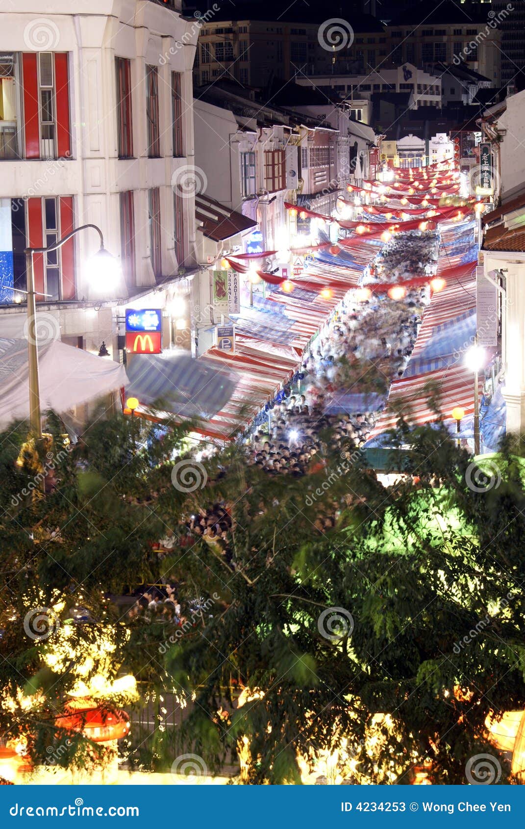 Chinese New Year Crowd editorial stock photo. Image of stalls - 4234253
