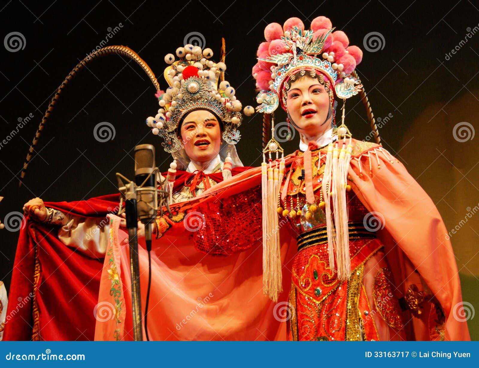Chinese Opera redactionele fotografie. Image of rood - 33163717