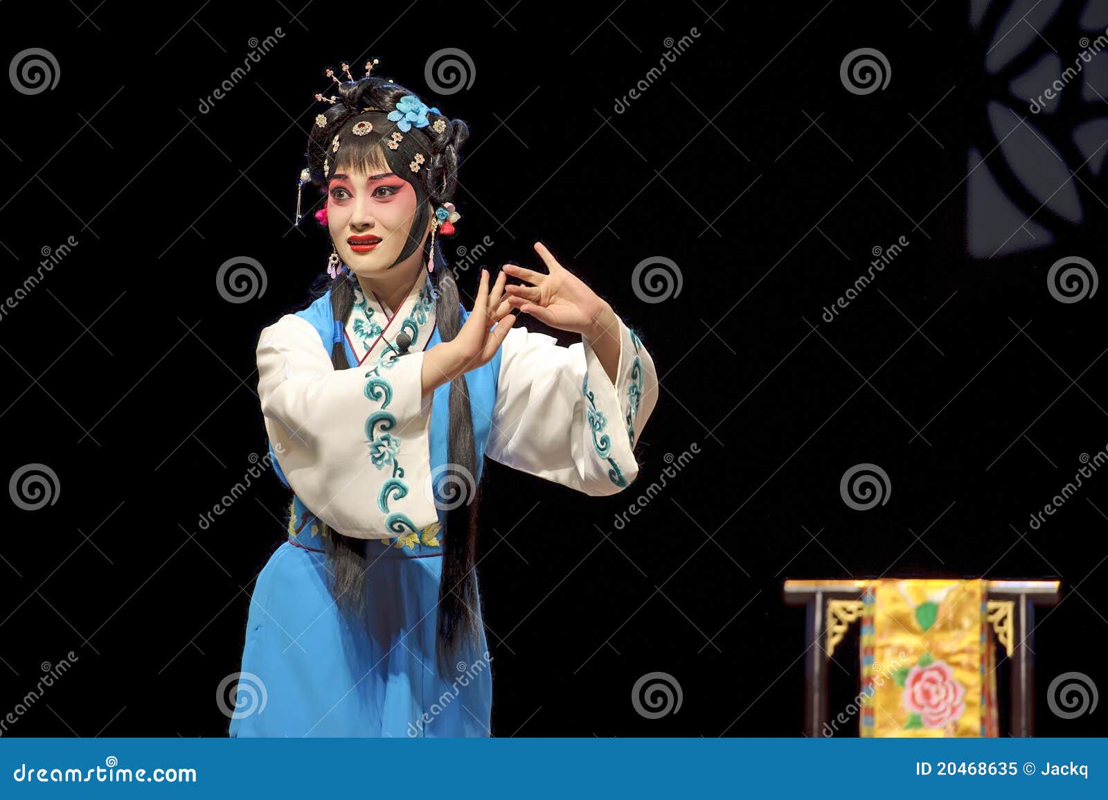 Chinese opera actress stock image. Image of asian, customary - 20468635