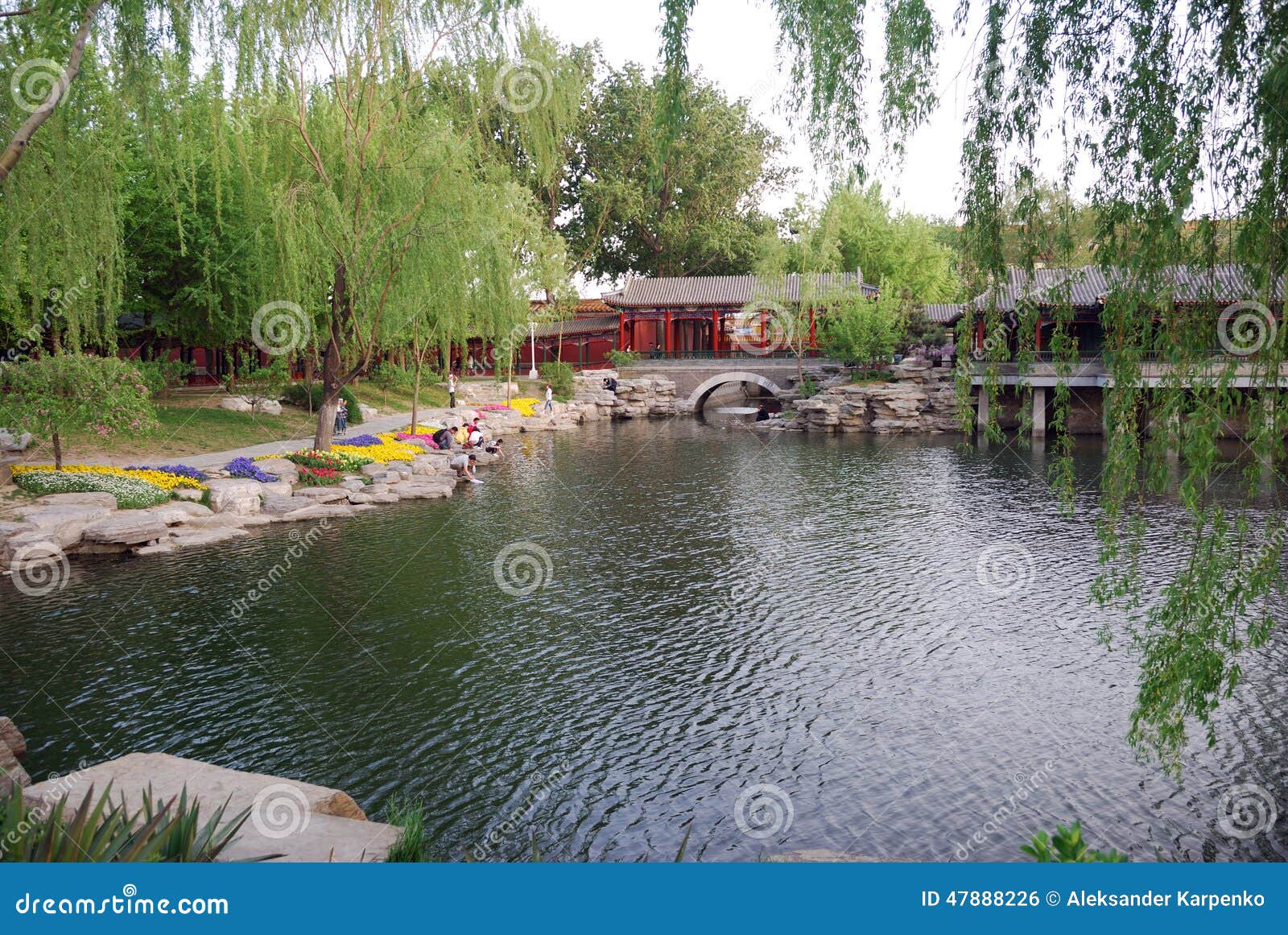 Chinese park editorial photo. Image of park, china, building - 47888226