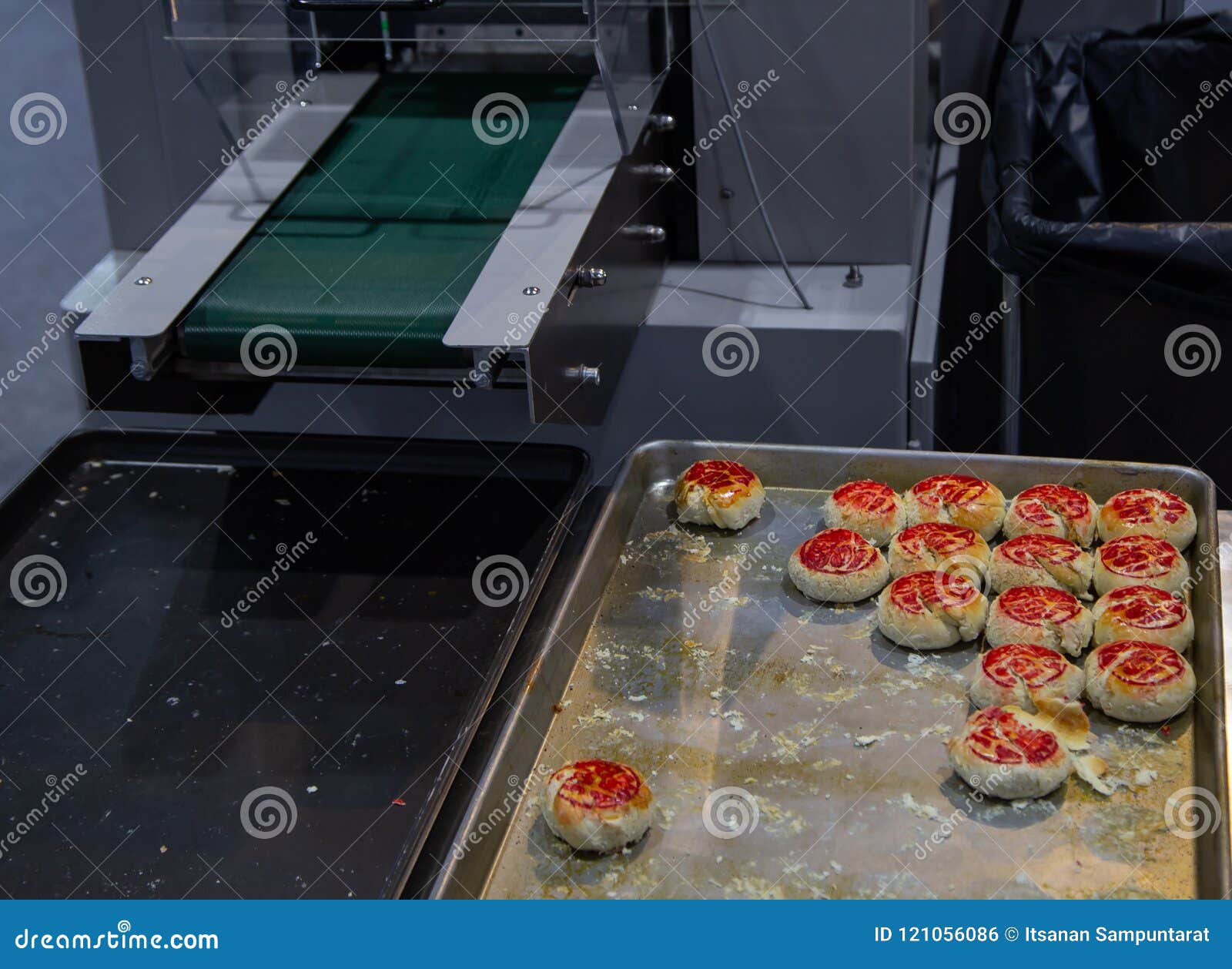 Chinese Pastry Making Machine Stock Photo - Image of divider, cook ...
