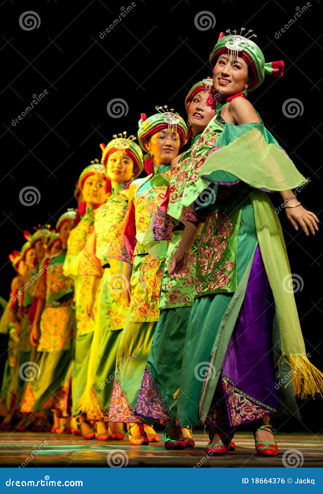 Chinese Qiang Ethnic Dancing Girls Editorial Photo - Image of ...