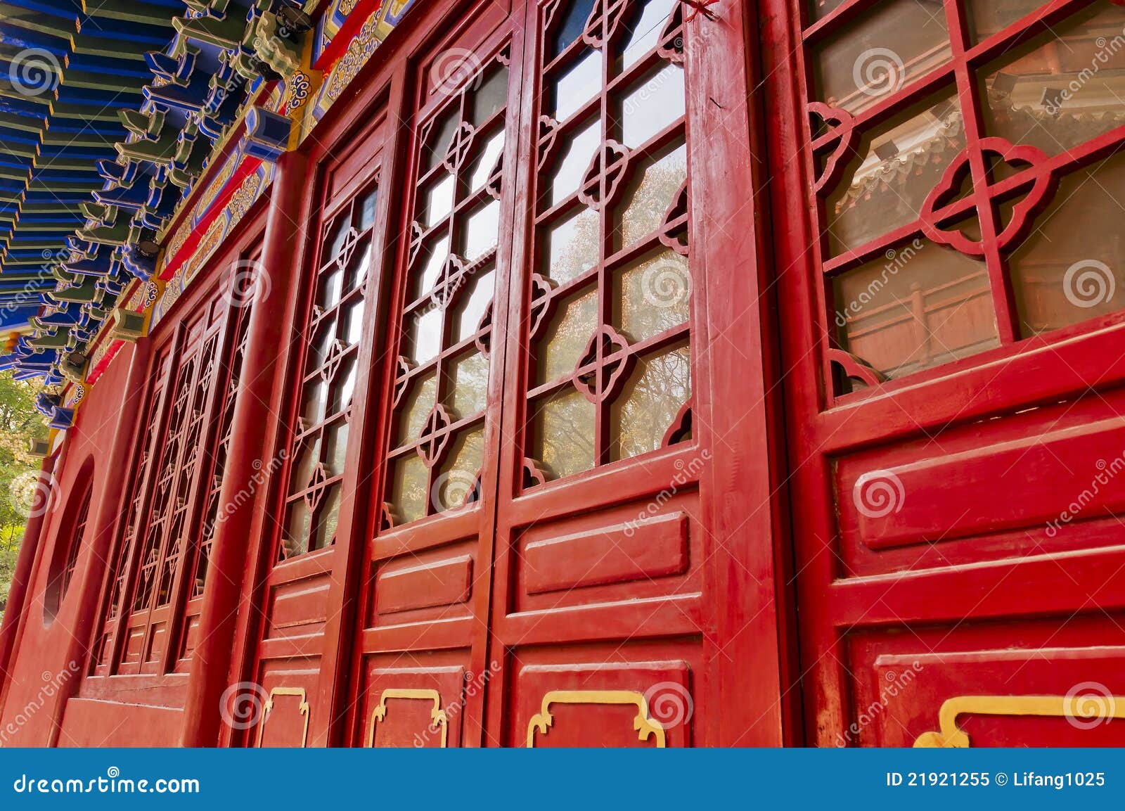Chinese Red gate stock image. Image of culture, style - 21921255