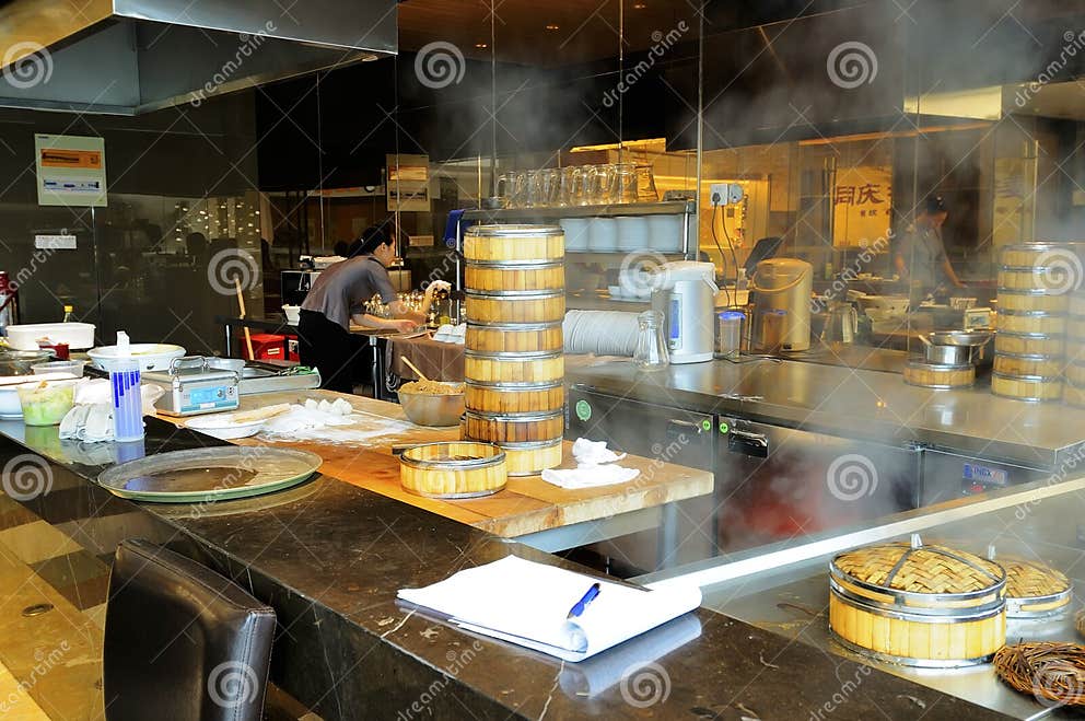 Chinese restaurant kitchen editorial image. Image of establishment ...