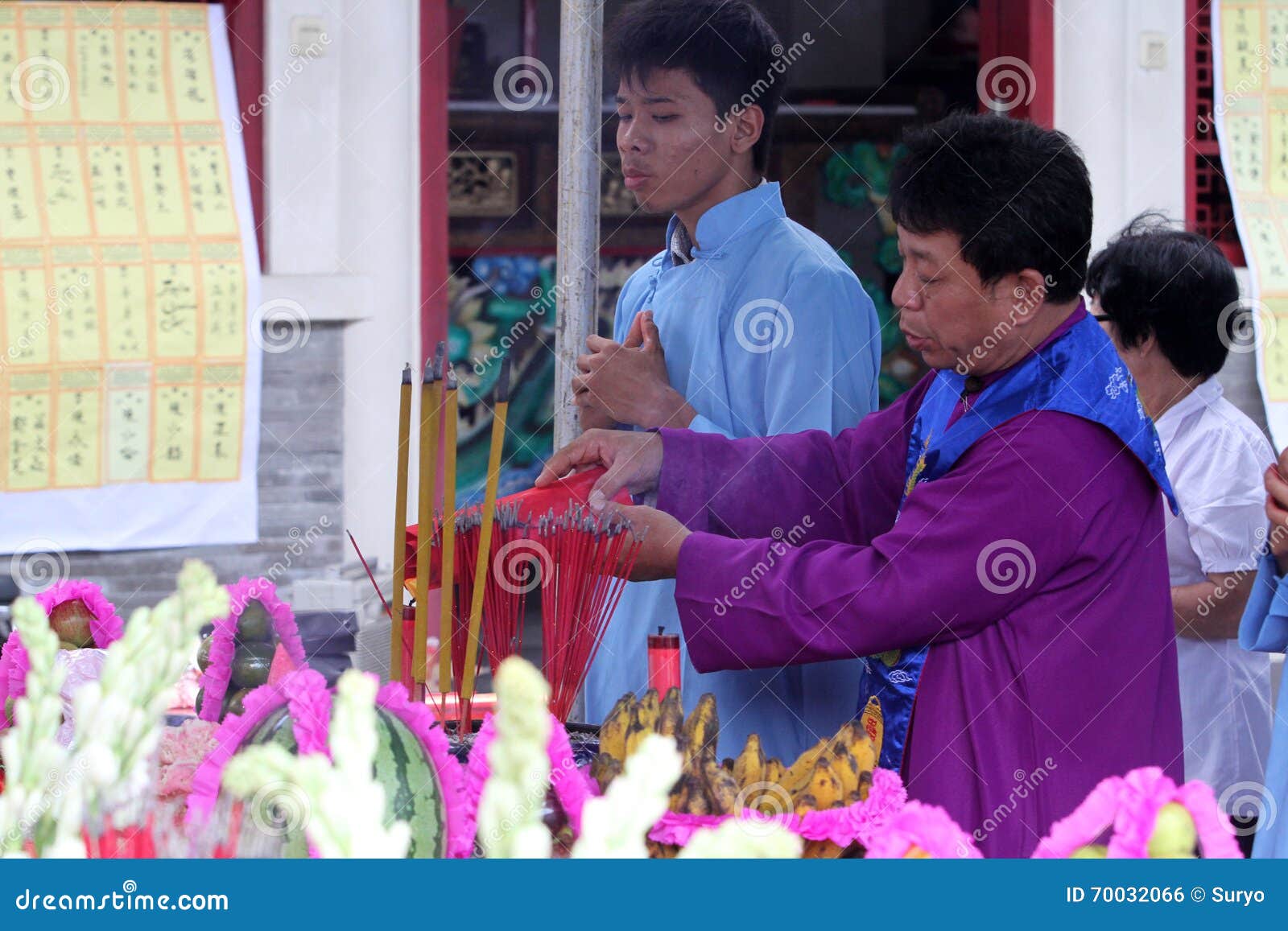 Chinese ritual editorial photo. Image of tomb, spirits - 70032066