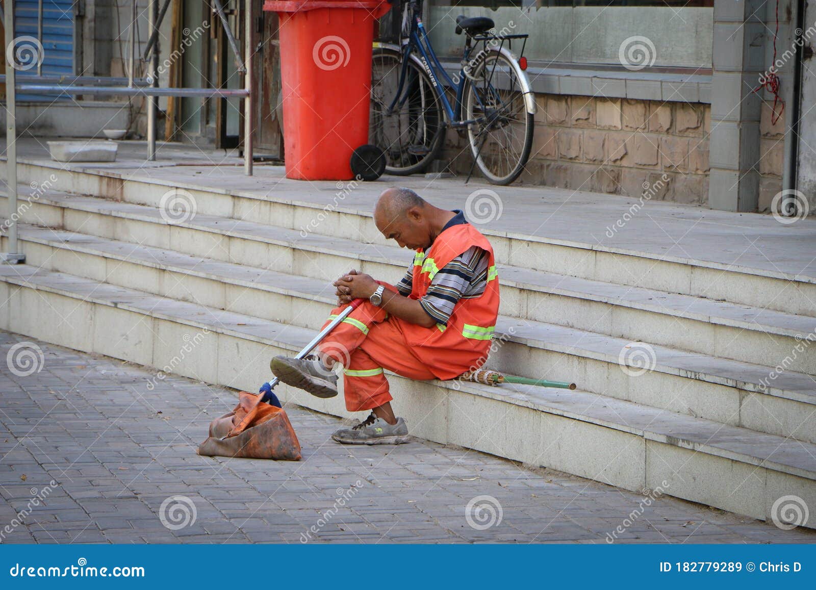 Chinese sanitation worker editorial stock image. Image of worker ...