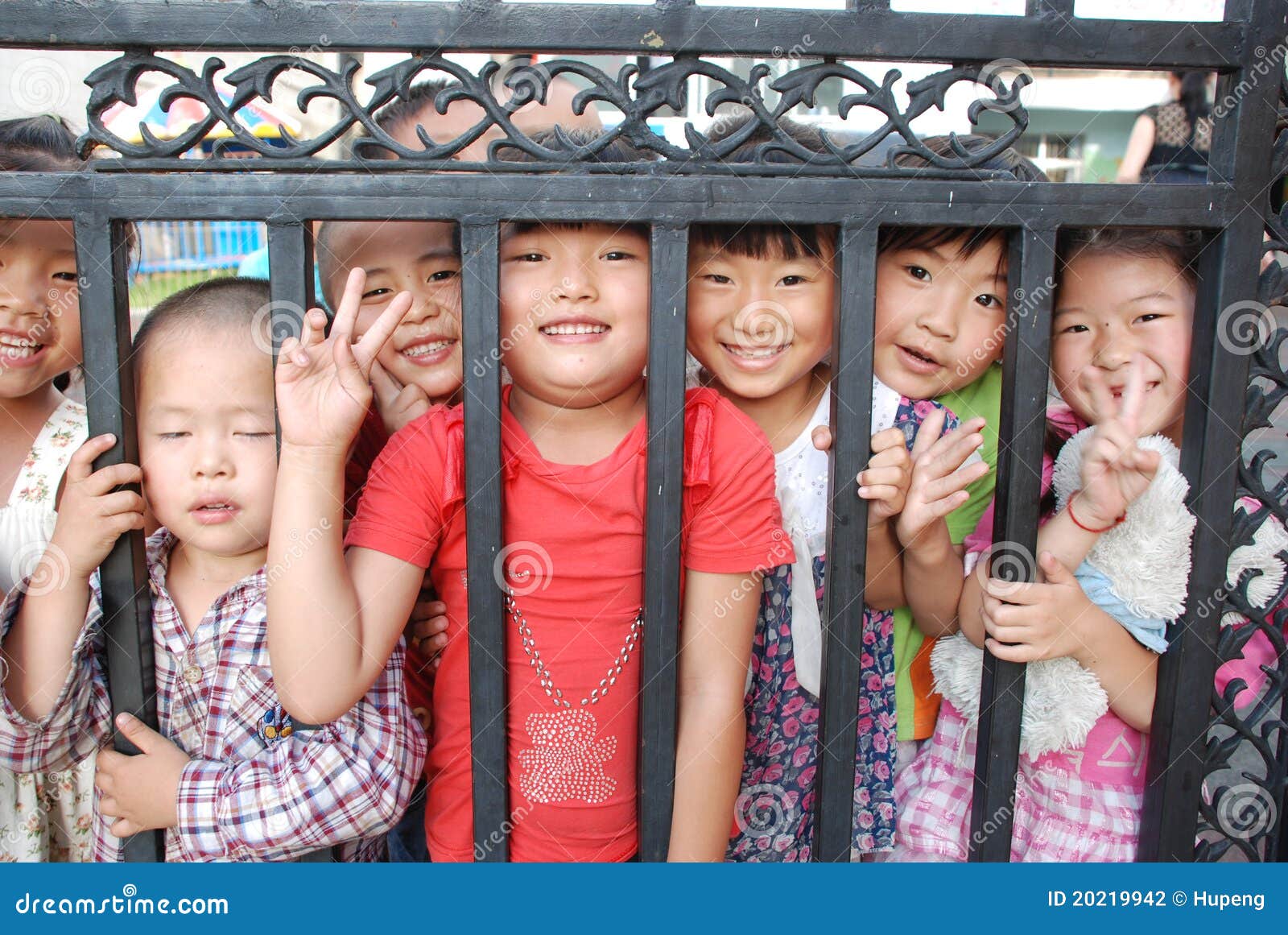 Chinese school children editorial photography. Image of kids - 20219942