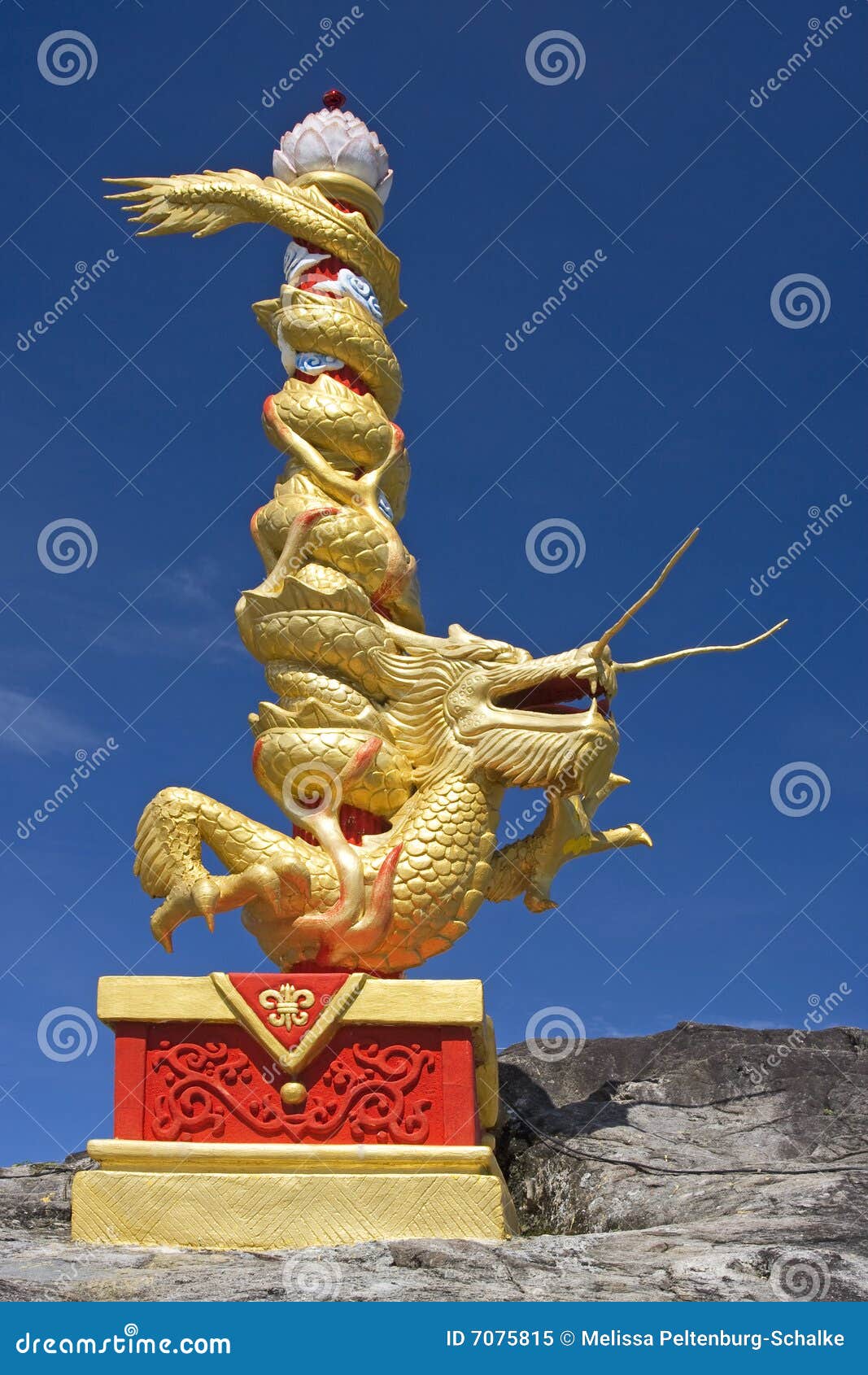 Chinese sculpture stock image. Image of shui, golden, design - 7075815
