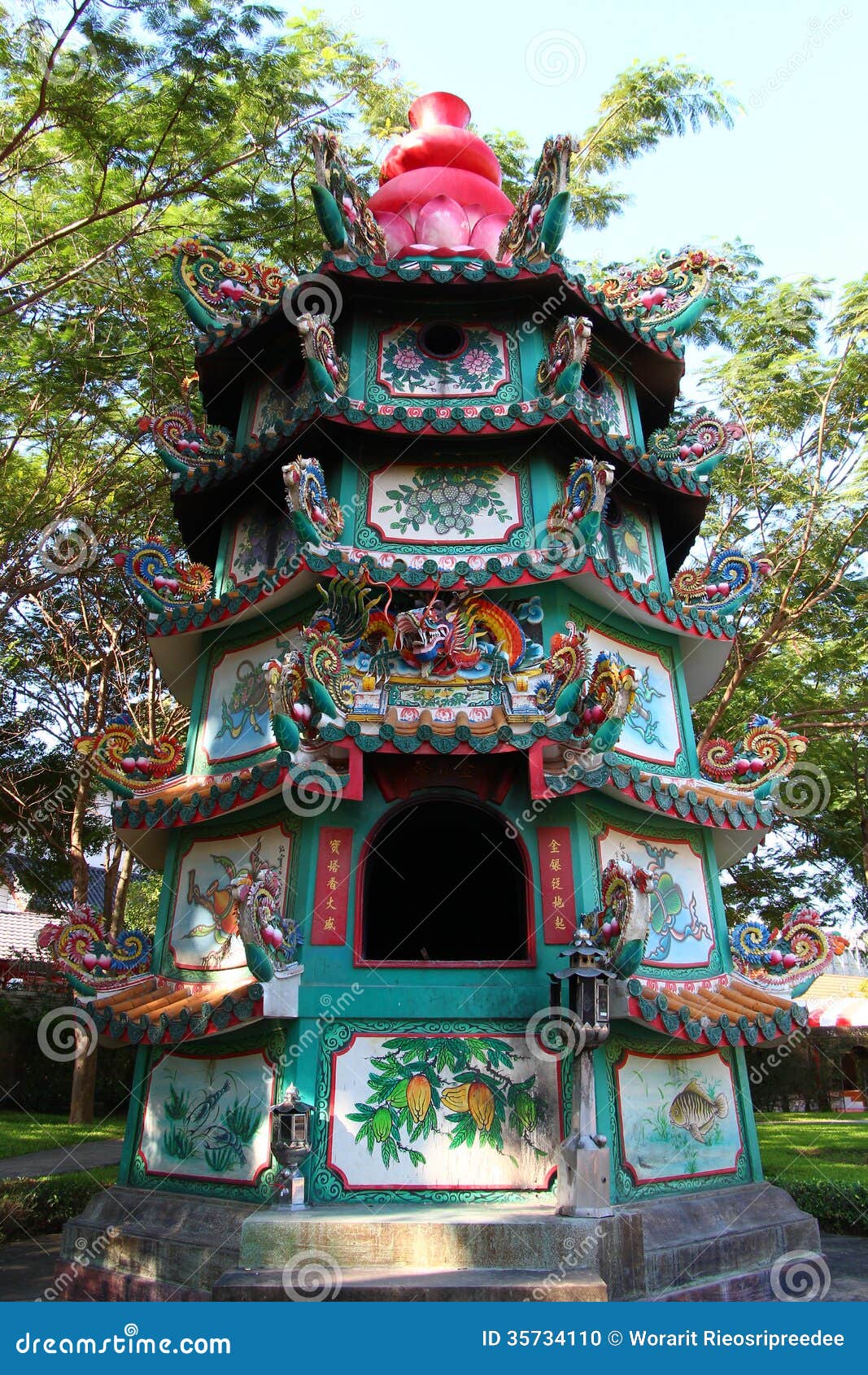 Chinese shrine stock photo. Image of china, shrine, fire - 35734110