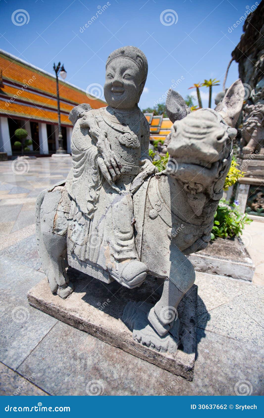 Chinese Statue Stock Image | CartoonDealer.com #37895965