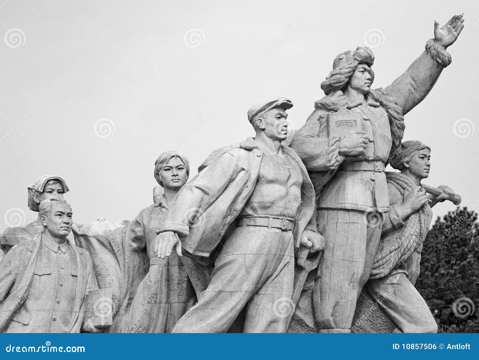 Chinese Statue Royalty-Free Stock Photo | CartoonDealer.com #2804121