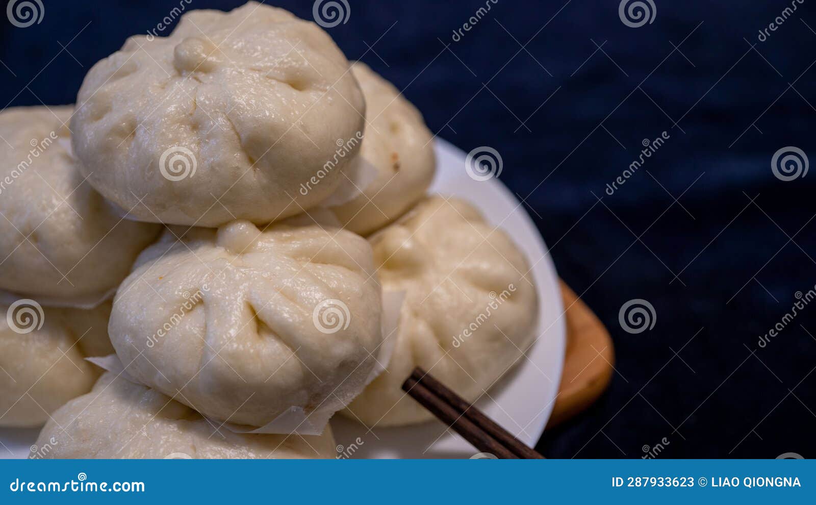 The Chinese Steamed Stuffed Bun Stock Image - Image of cuisine, color ...
