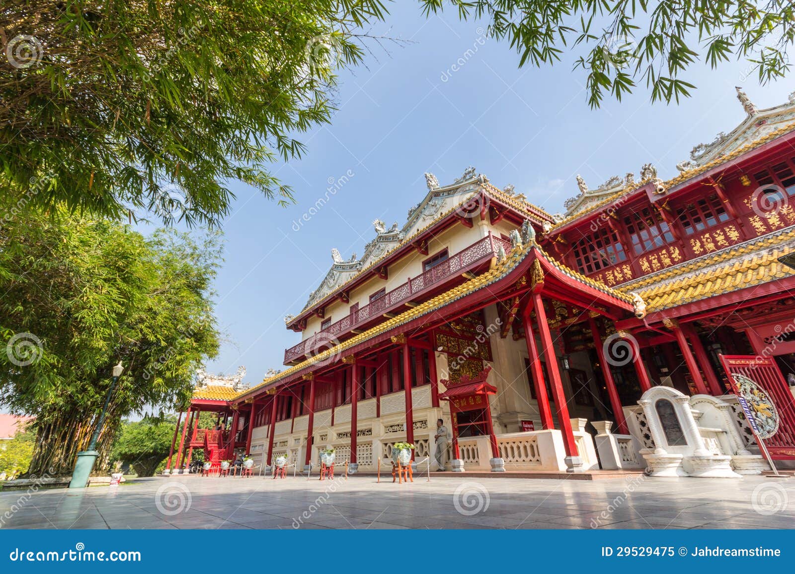 Chinese Style building stock image. Image of door, handle - 29529475