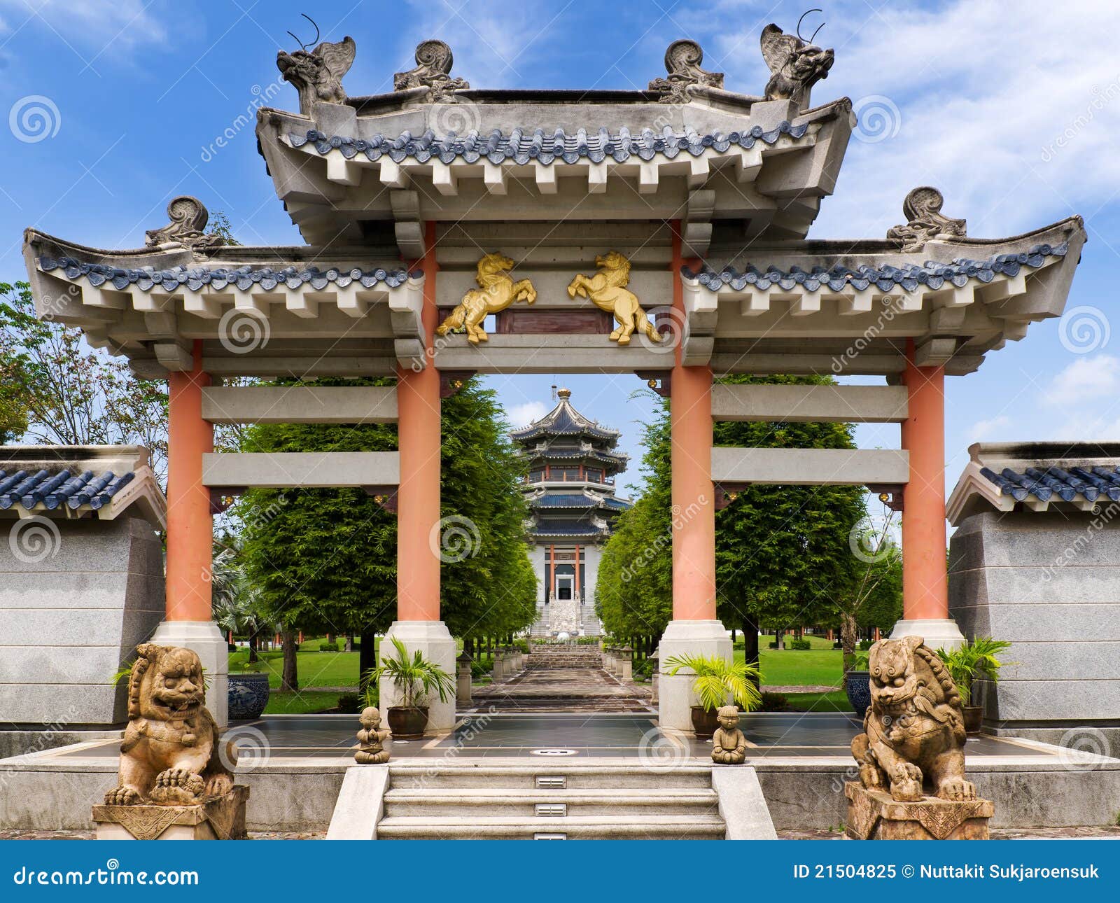 Chinese style entrance stock image. Image of gate, traditional - 21504825