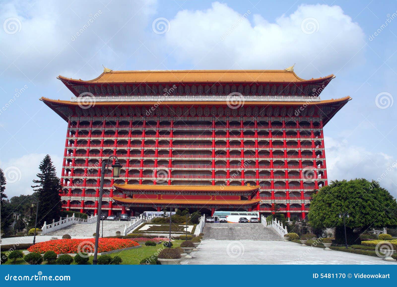 Chinese style hotel stock photo. Image of entrance, landmark - 5481170