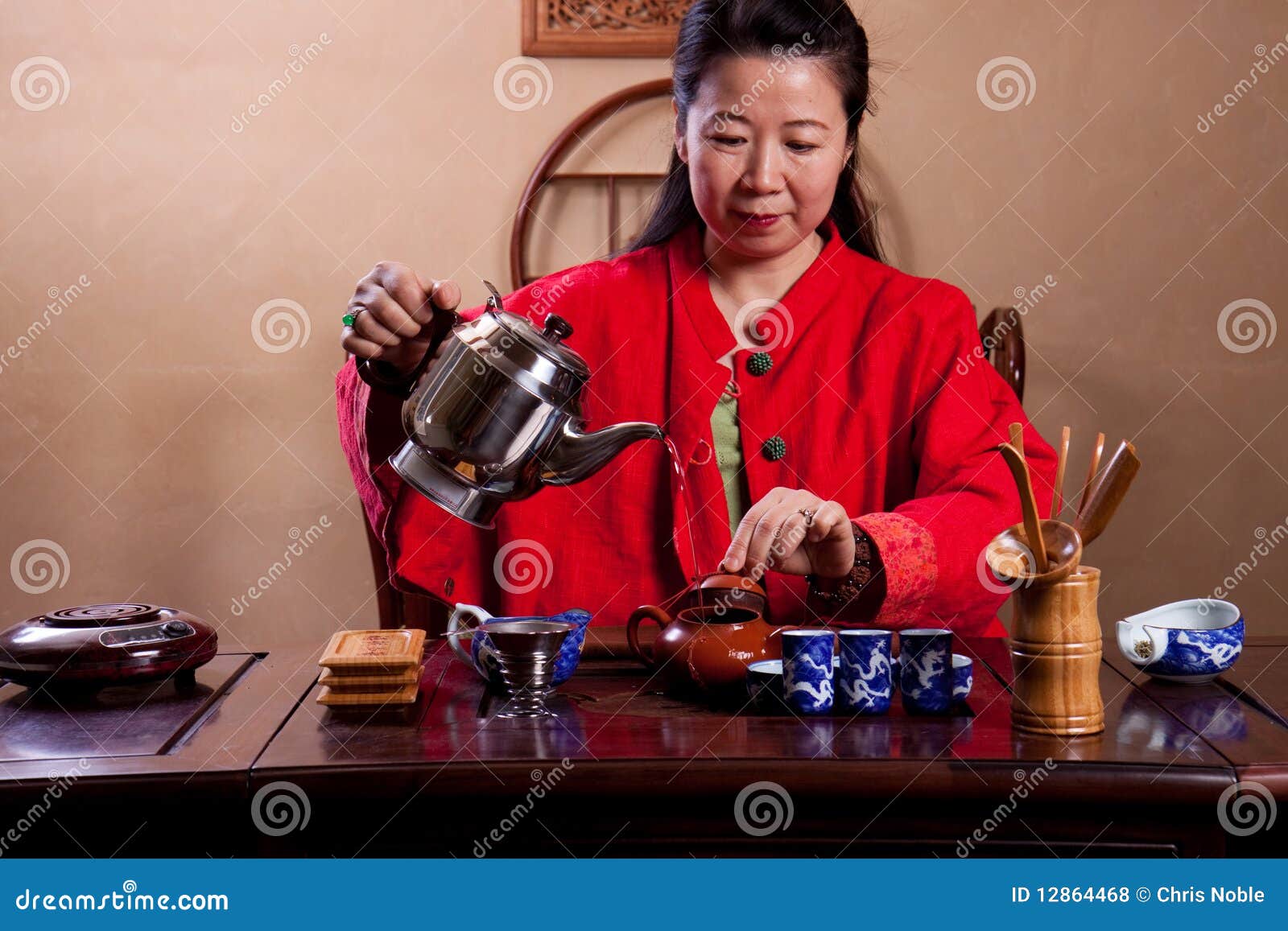 Chinese Tea Lady, Traditionally Dressed Stock Photo - Image of house ...