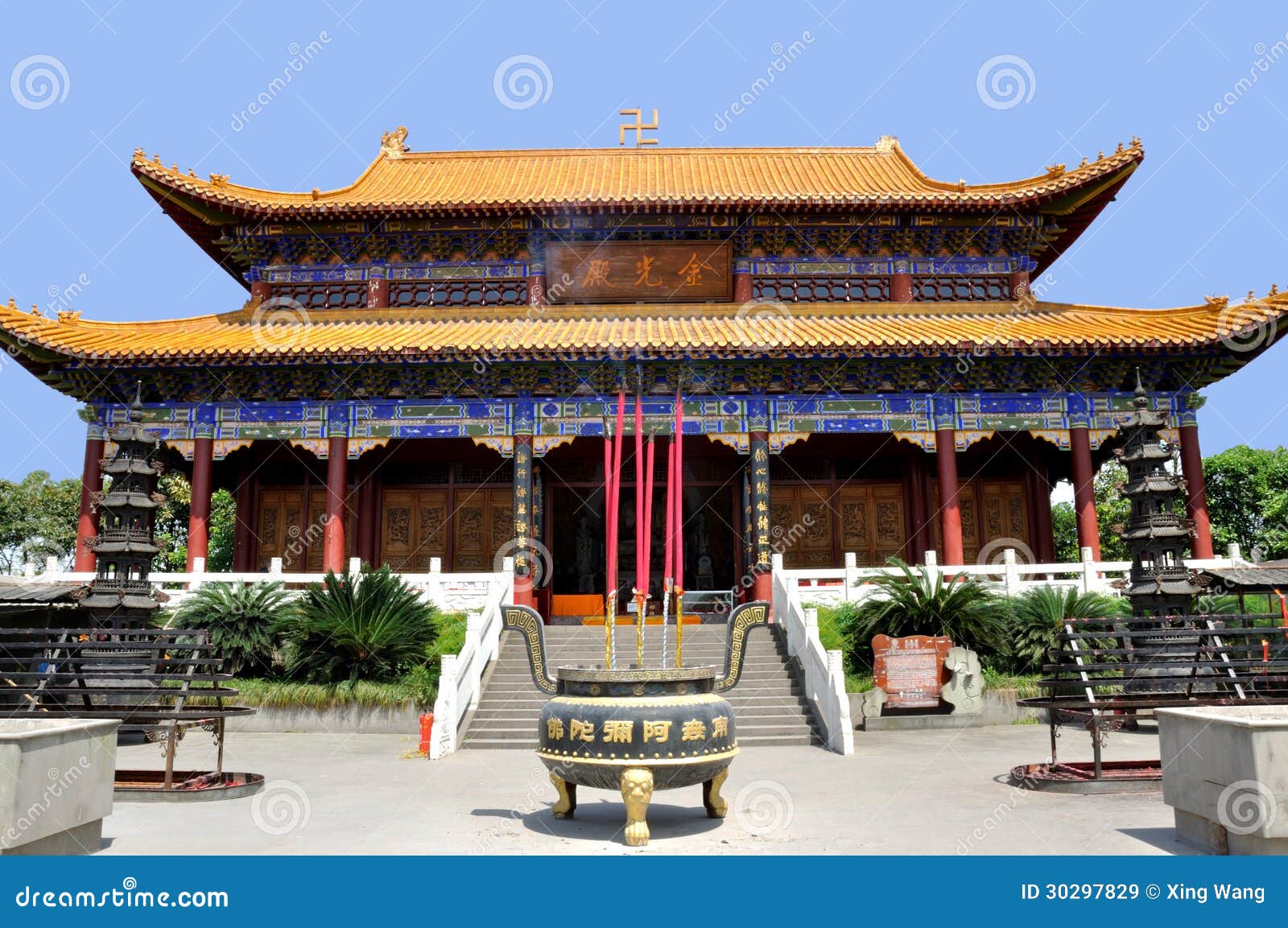 Chinese Tempel stock afbeelding. Image of zaal, wierook - 30297829