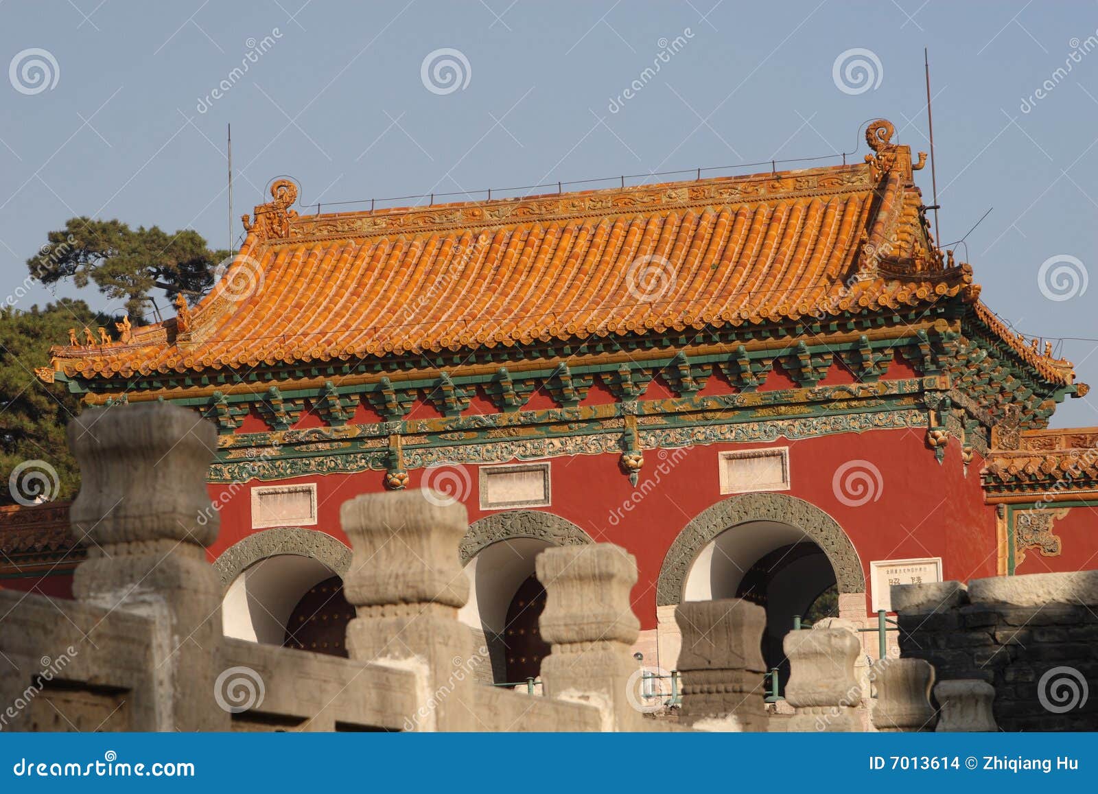 Chinese tempel stock foto. Image of structuur, azië, hemel - 7013614