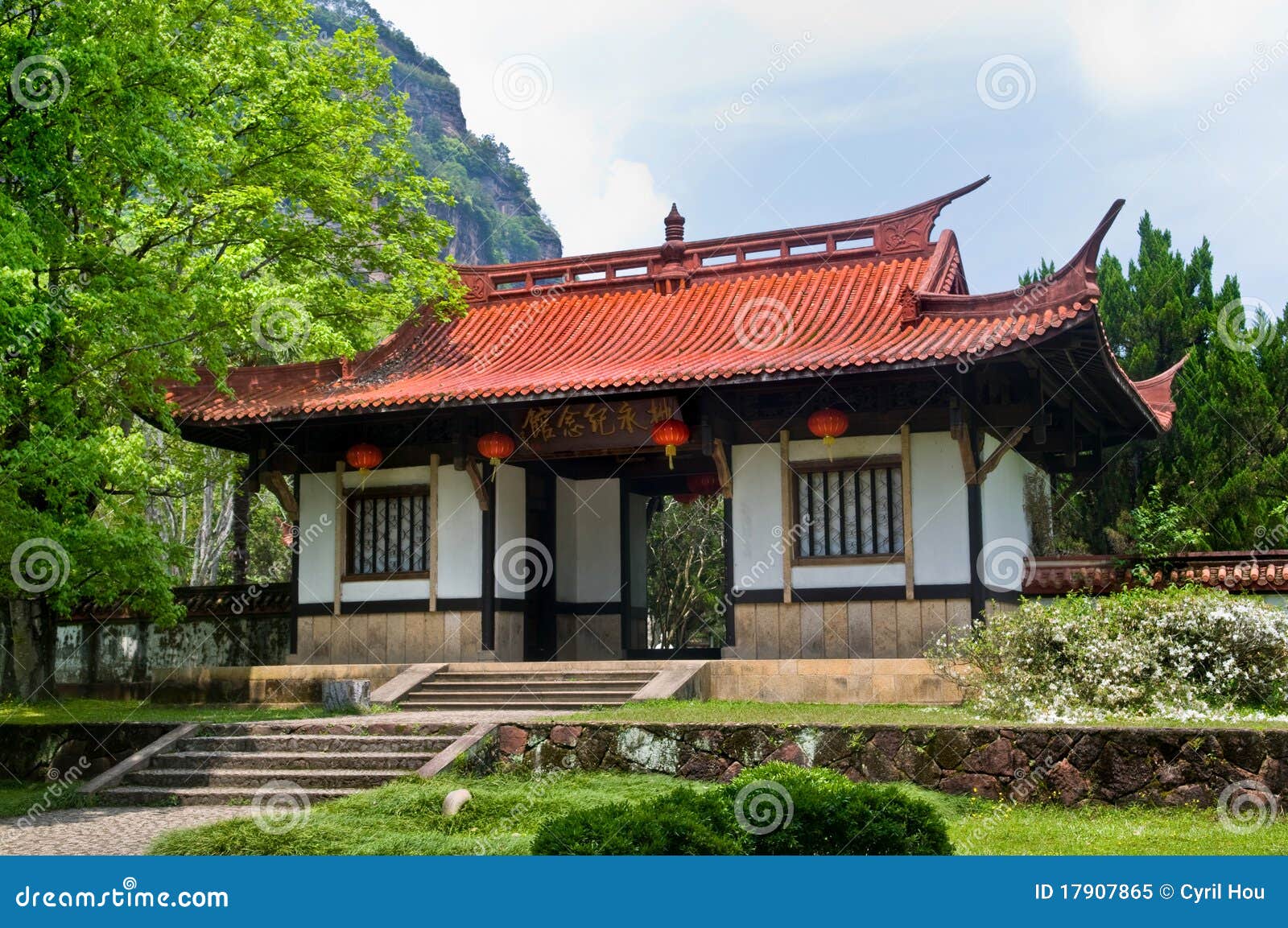 Chinese temple entrance stock image. Image of ancient - 17907865