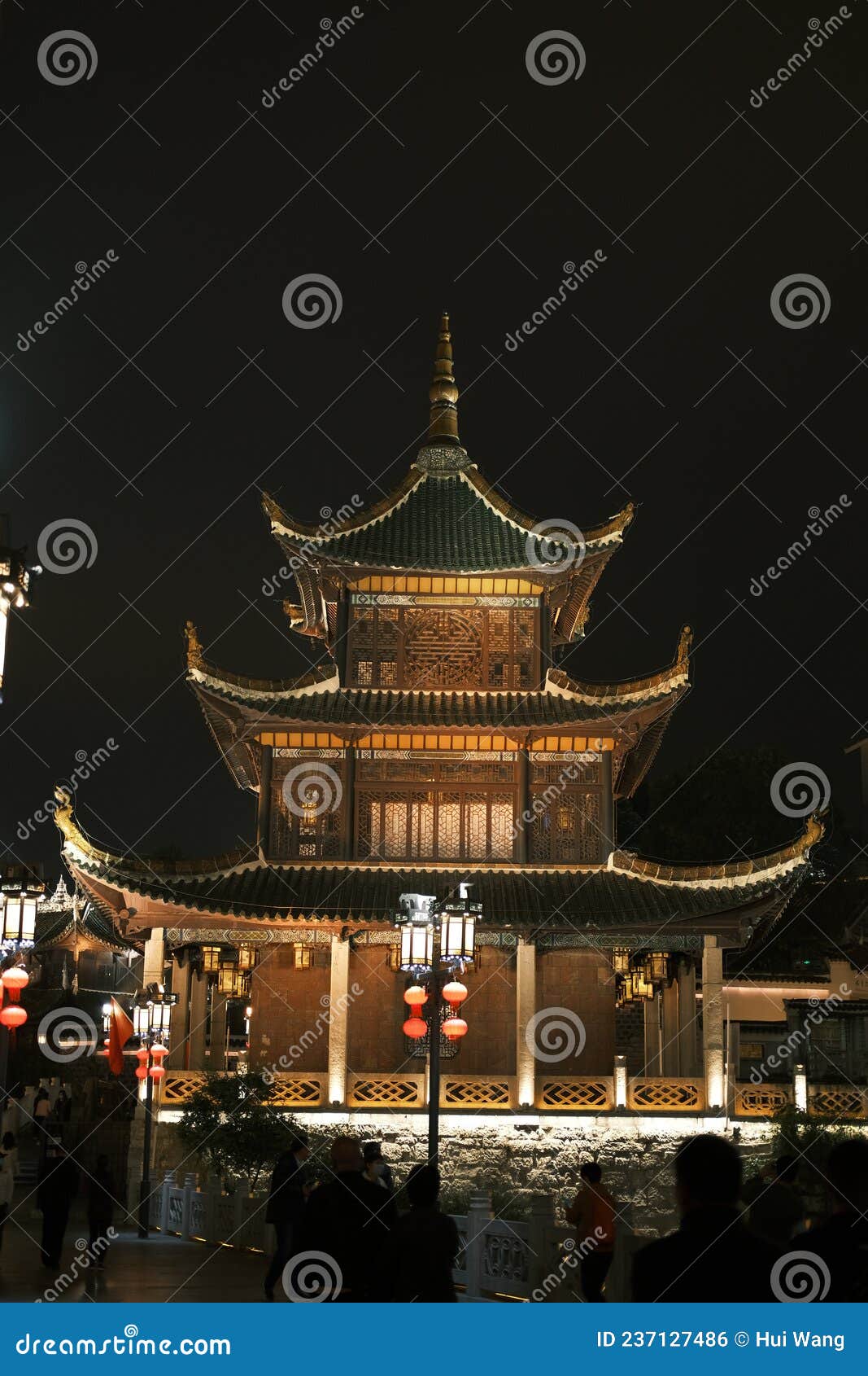 Chinese temple at night editorial photo. Image of palace - 237127486