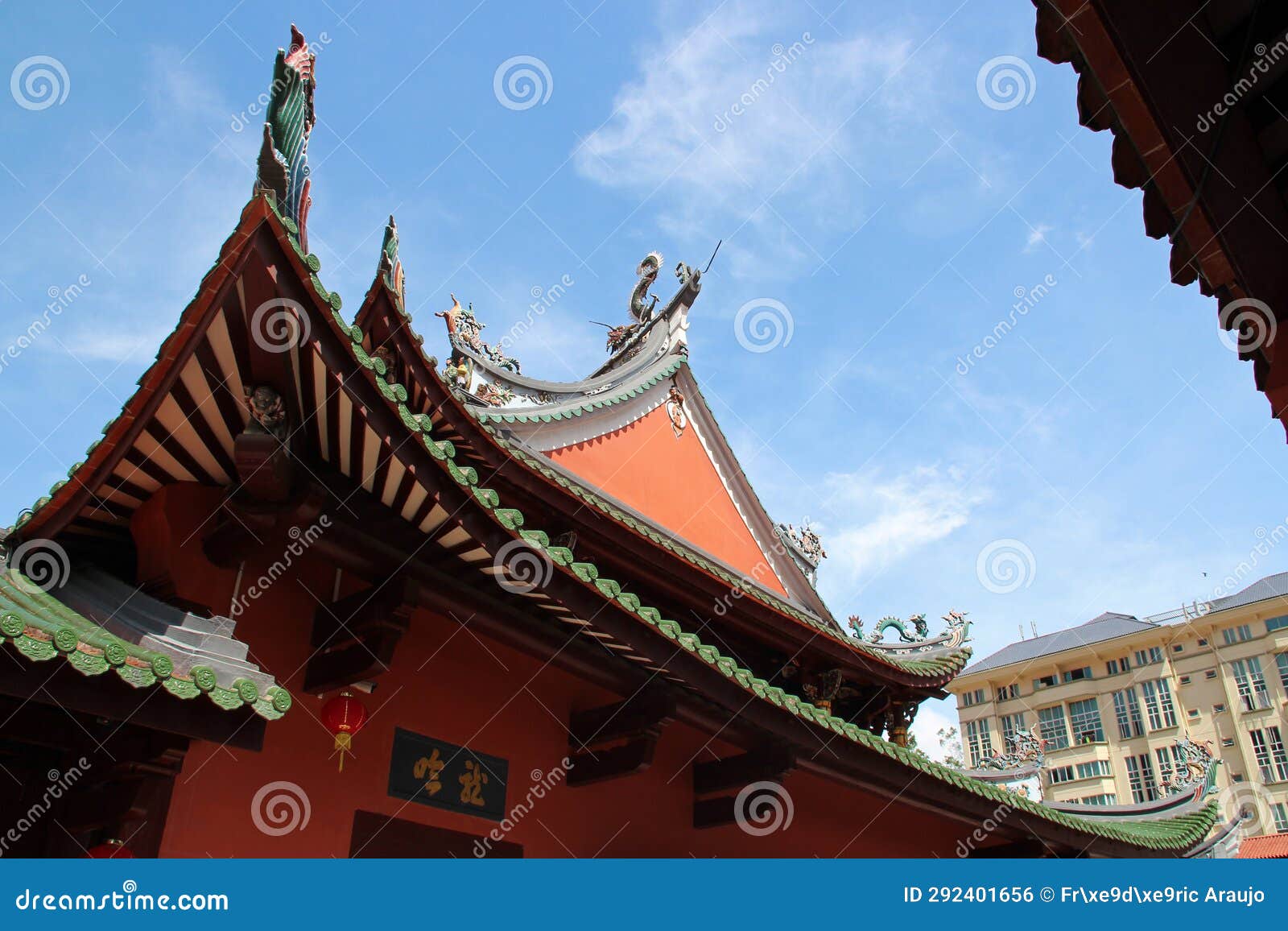 Chinese Temple (thian Hock Keng Temple) - Singapore Stock Photo - Image ...