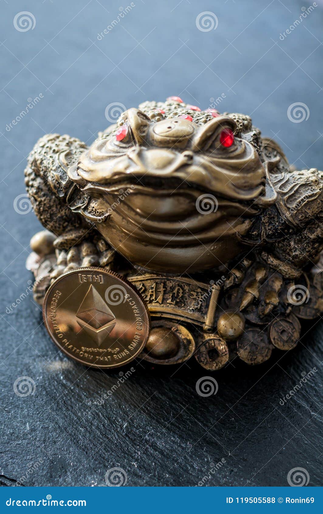 Chinese Toad with Etherium Coin Editorial Stock Photo - Image of east ...