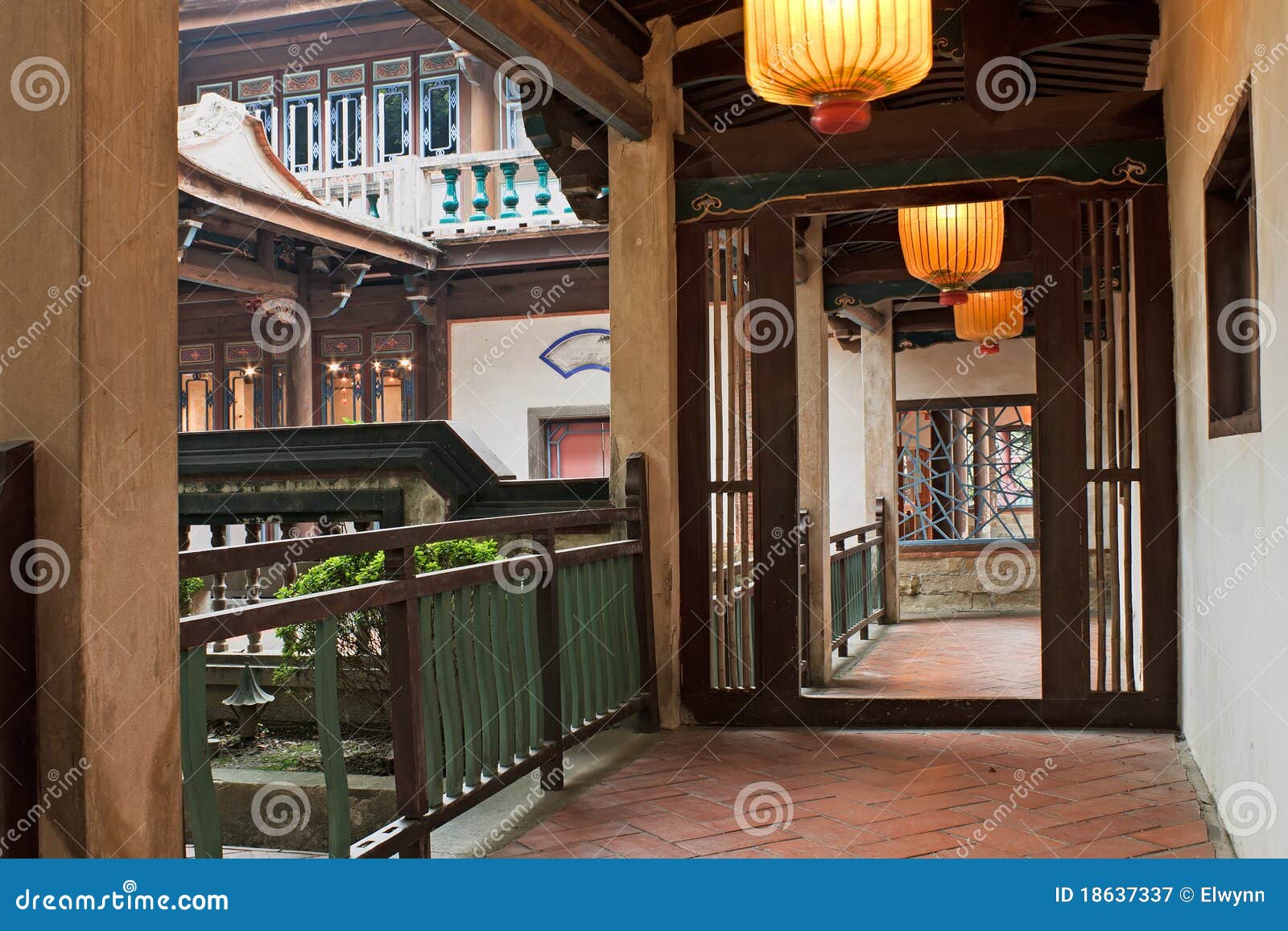 Chinese Traditional Corridor Stock Image - Image of construction ...