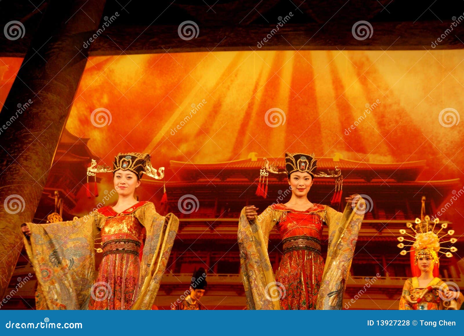 Chinese Traditional Dancing Editorial Stock Photo - Image of chinese ...