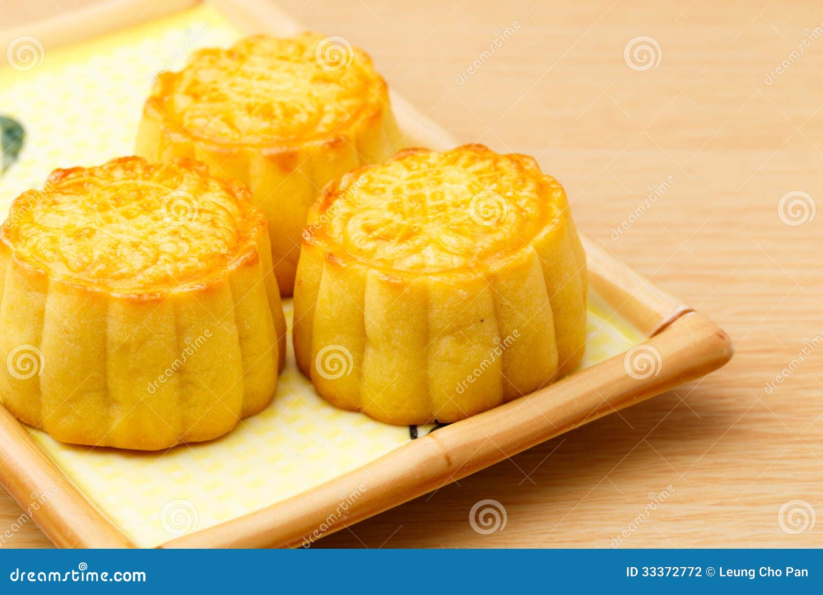 Chinese Traditional Mooncake Stock Photo - Image of cake, chinese: 33372772